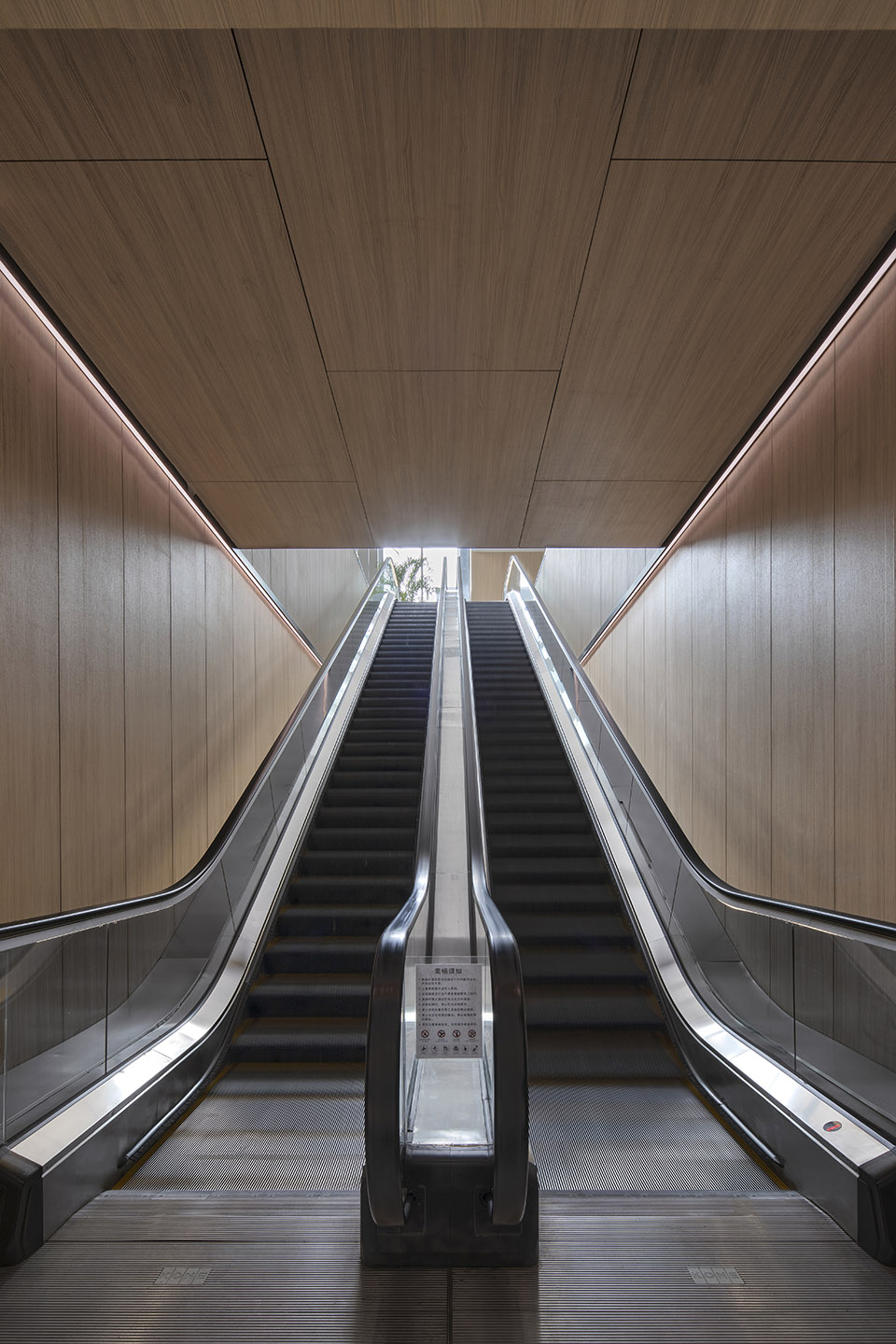 Shared Space Of Xiaomi Smart Industrial Zone by DAGA Architects - 谷德设计网