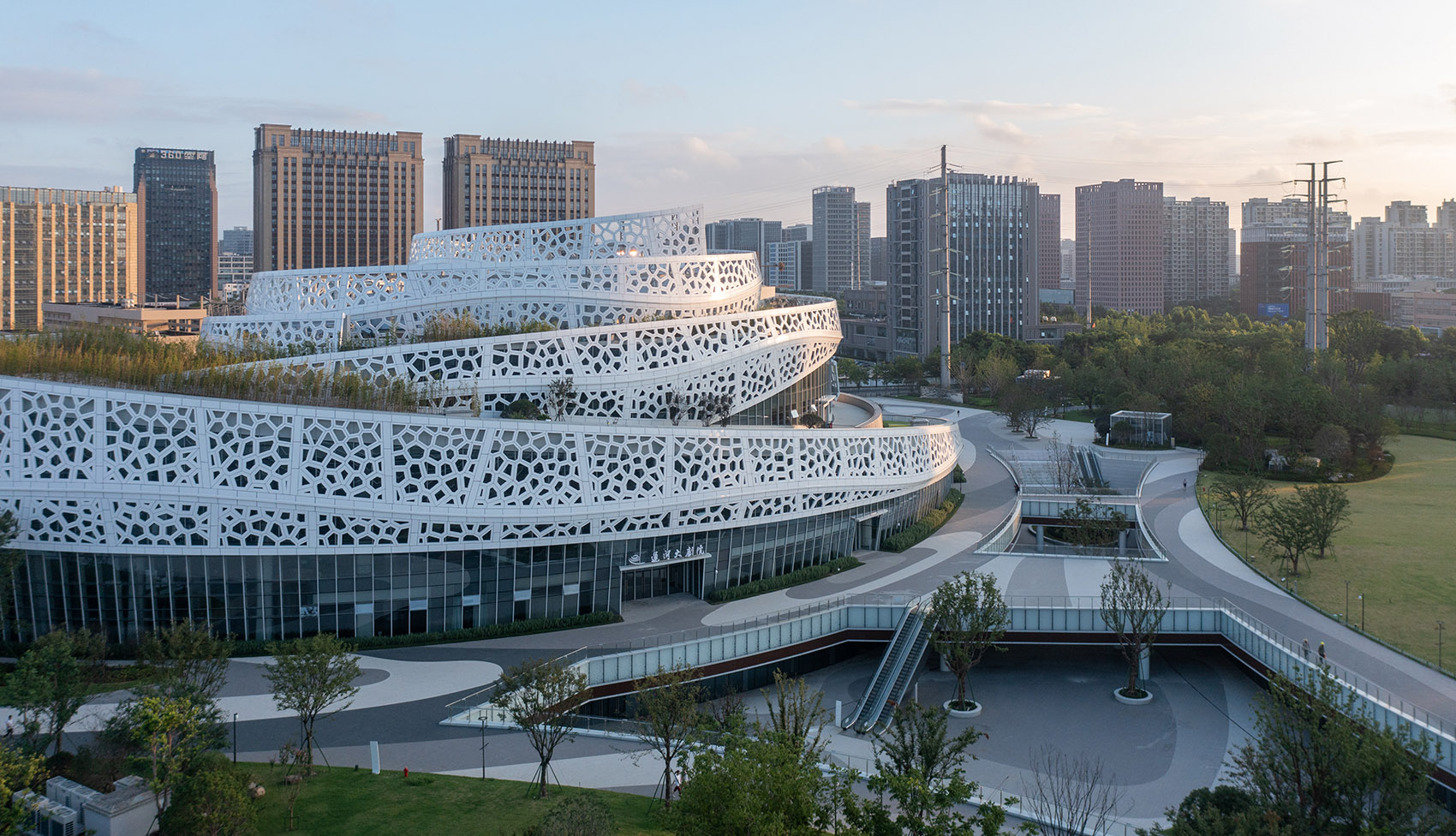 Hangzhou Canal Central Park (Phase II), China by ZHEJIANG PROVINCE INSTITUTE OF ARCHITECTURAL ...