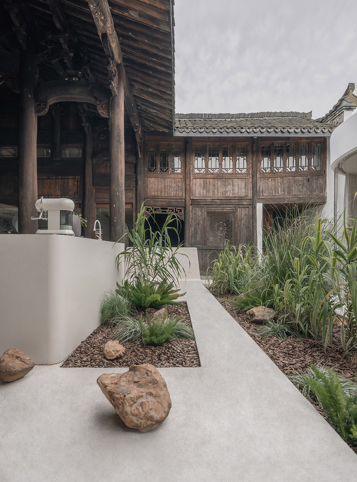 Renovation of old buildings in Longwu, Hangzhou by Outlooker Design - 谷德设计网