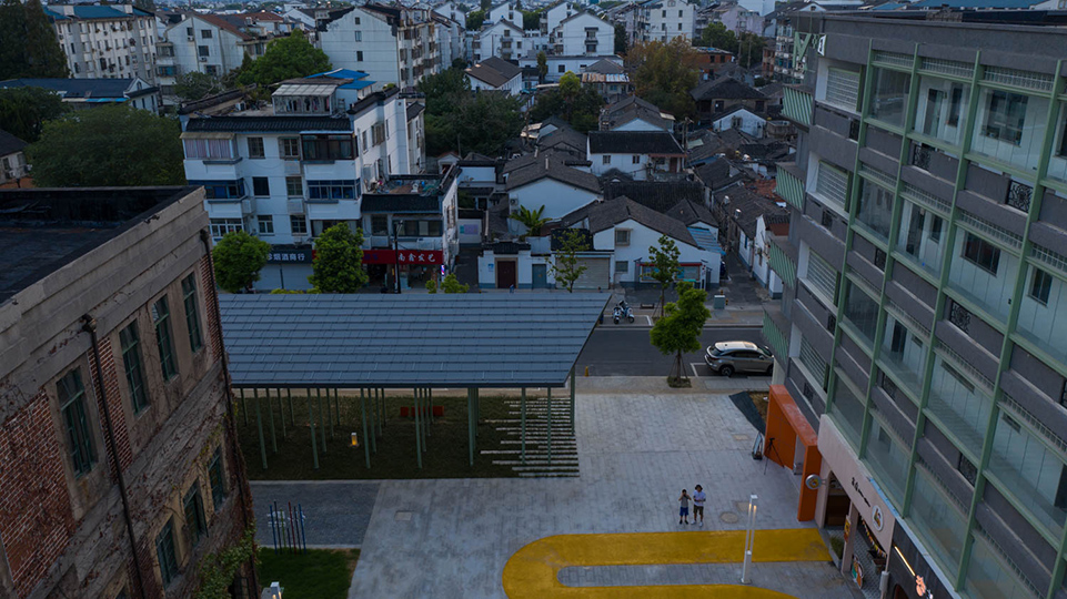 Golden Lion “Campus Lane” Creative Arts and Culture Park by Oumoumou ...