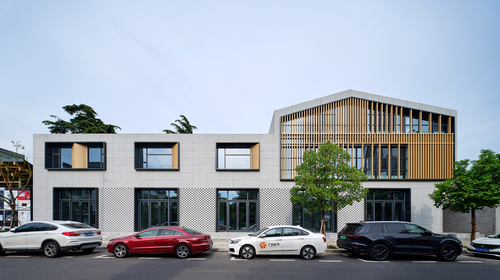 Golden Lion “Campus Lane” Creative Arts and Culture Park by Oumoumou ...