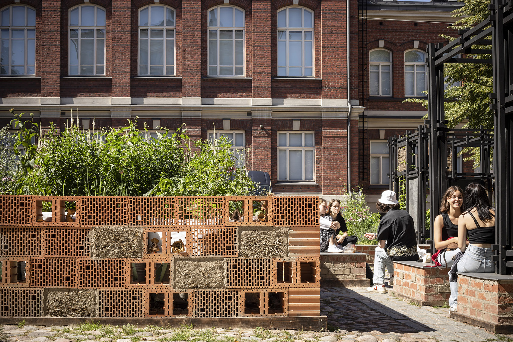 Alusta Pavilion, Helsinki by Suomi/Koivisto Architects - 谷德设计网