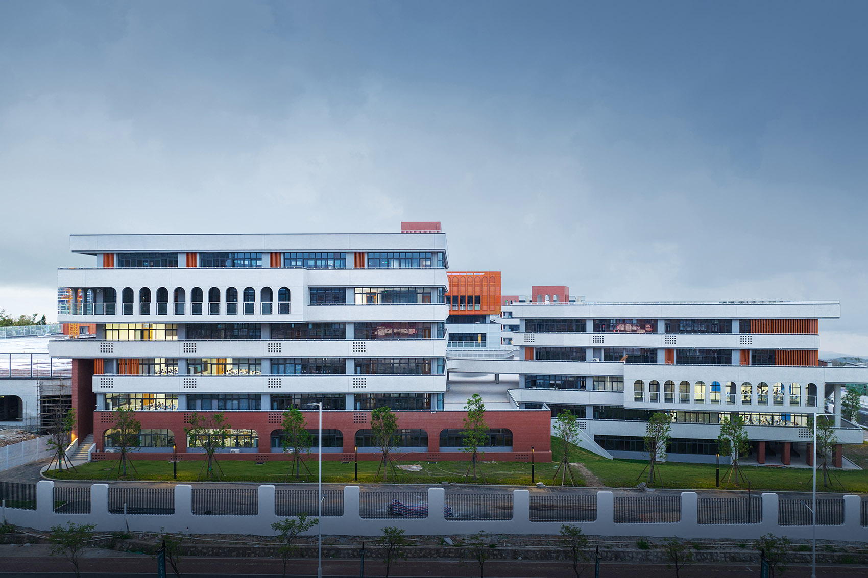 Grand Solar School, Taishan, China by BPD - 谷德设计网