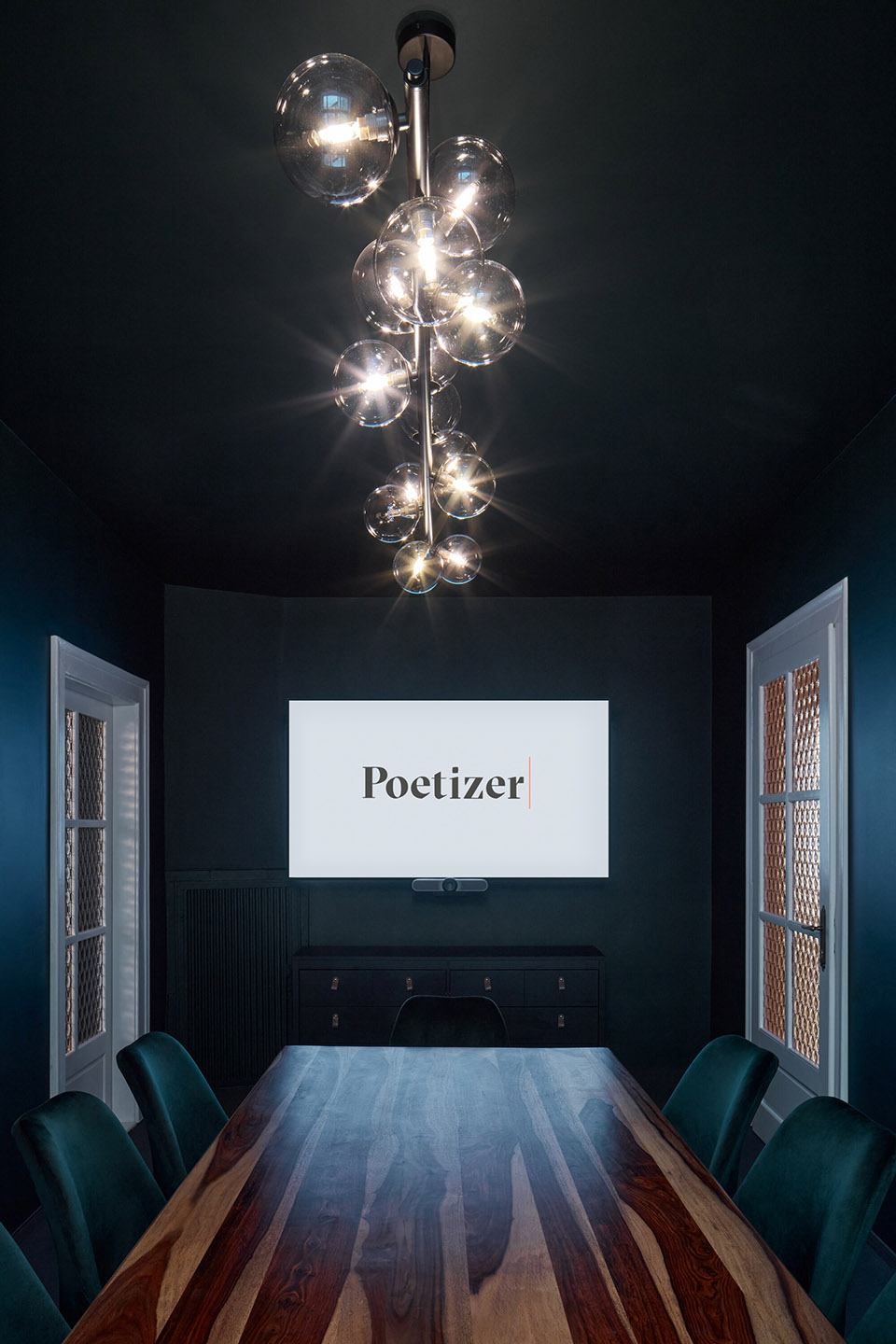 Poetizer Offices by Tomáš Císař + Johana Sedláčková Vamberská - 谷德设计网