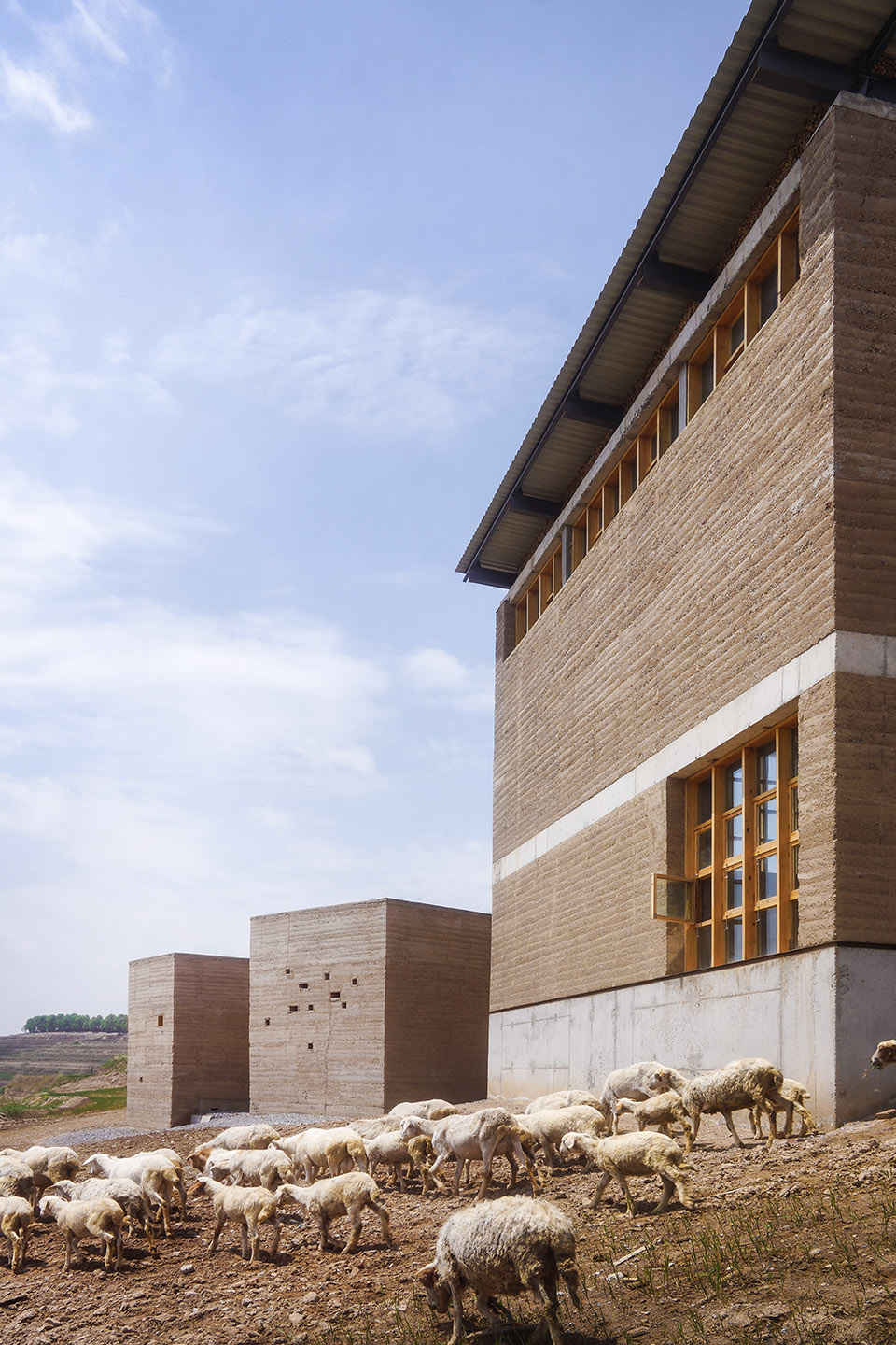 Macha Village Center by Onearthstudio; BUCEA; XAUAT - 谷德设计网