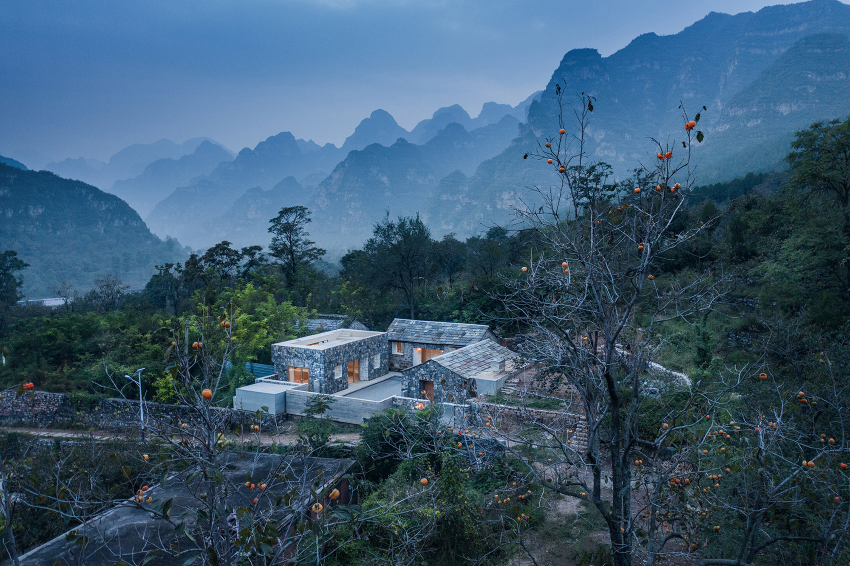 Mountain Dwelling, Beijing, China by STUDIO FSJ - 谷德设计网