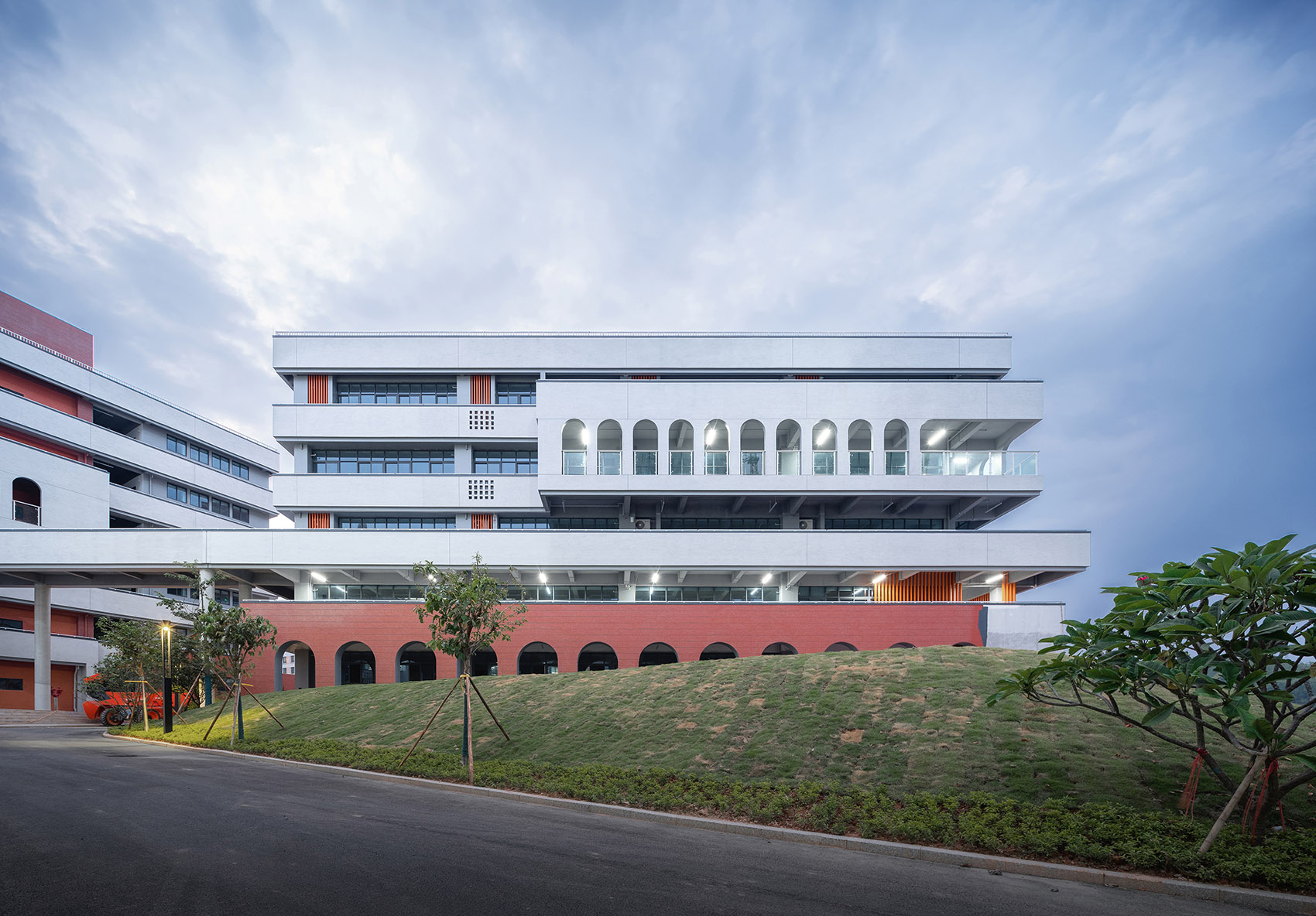 Grand Solar School, Taishan, China by BPD - 谷德设计网