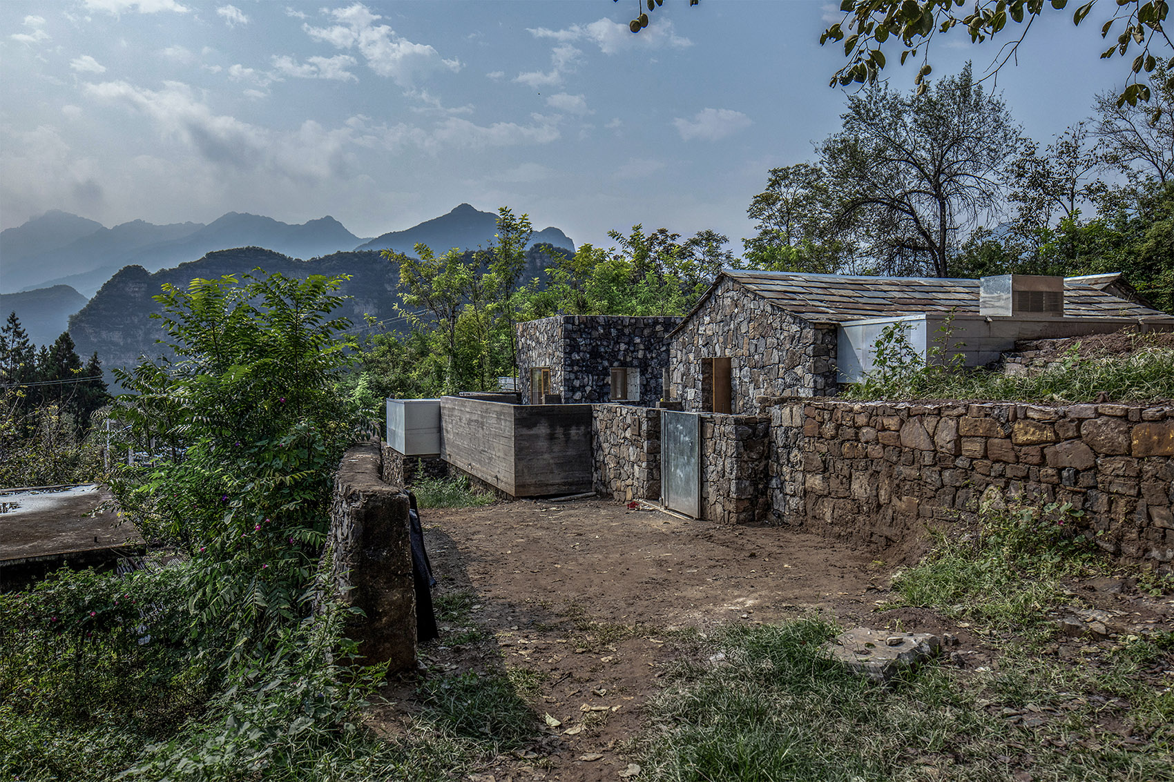 Mountain Dwelling, Beijing, China by STUDIO FSJ - 谷德设计网