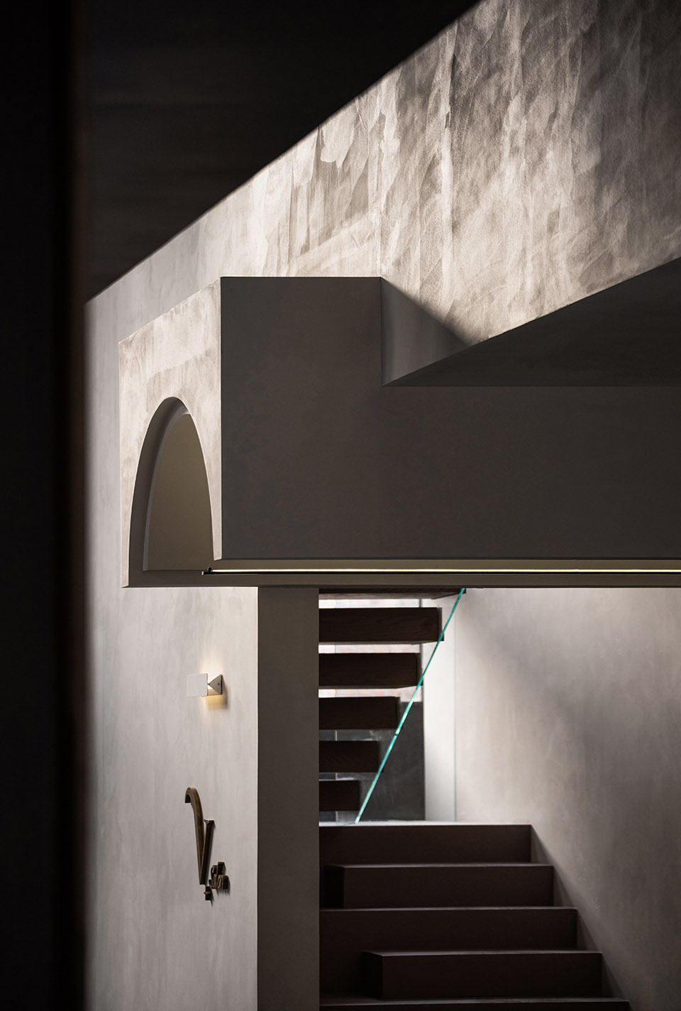 V+ Salon Renovation Design, China by FANAF - 谷德设计网