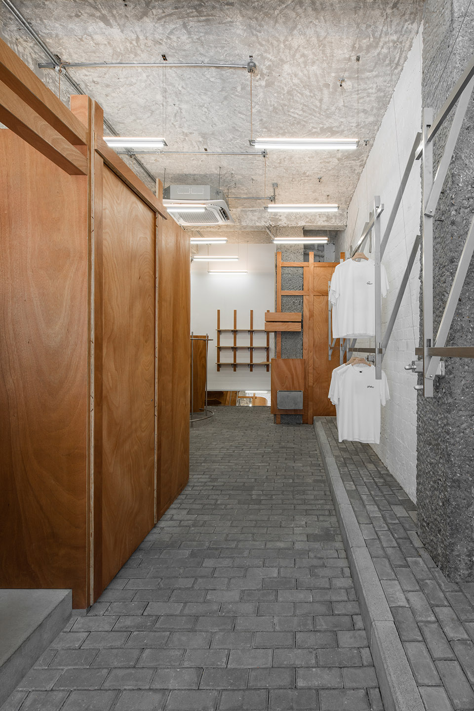 phew offline store by Say Architects - 谷德设计网