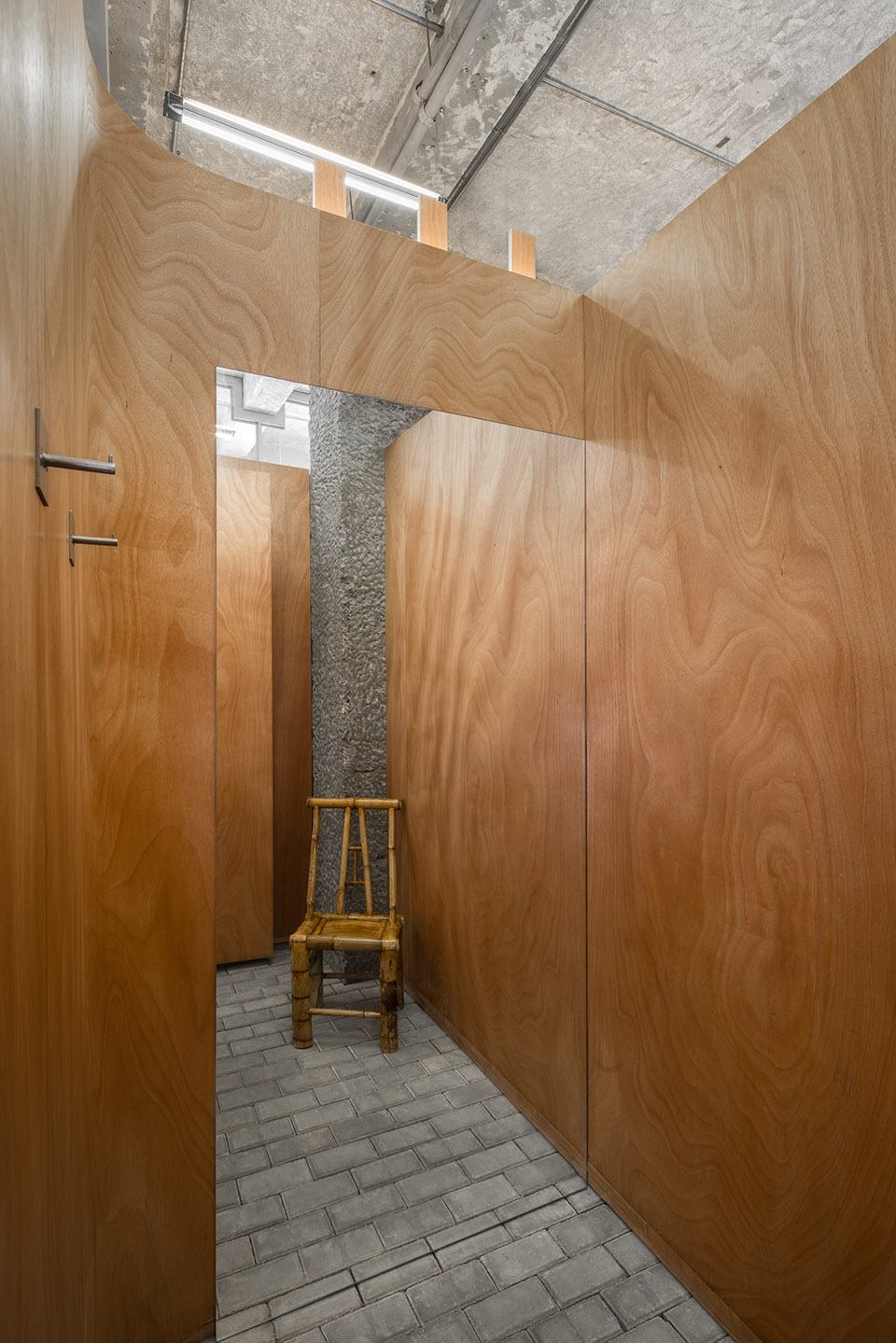 phew offline store by Say Architects - 谷德设计网