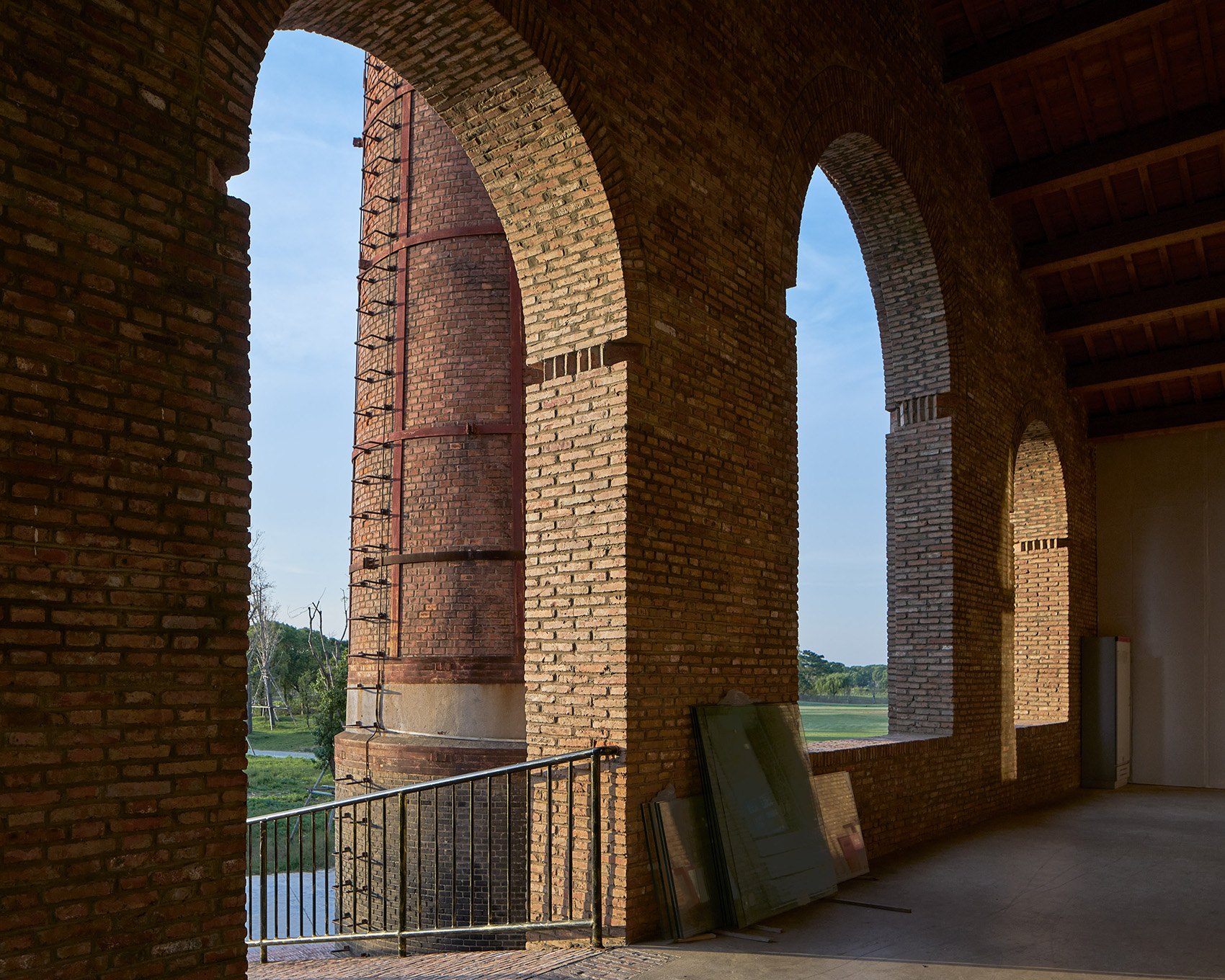 Renovation of a Hoffmann kiln in Pudong, China by HCCH Studio - 谷德设计网