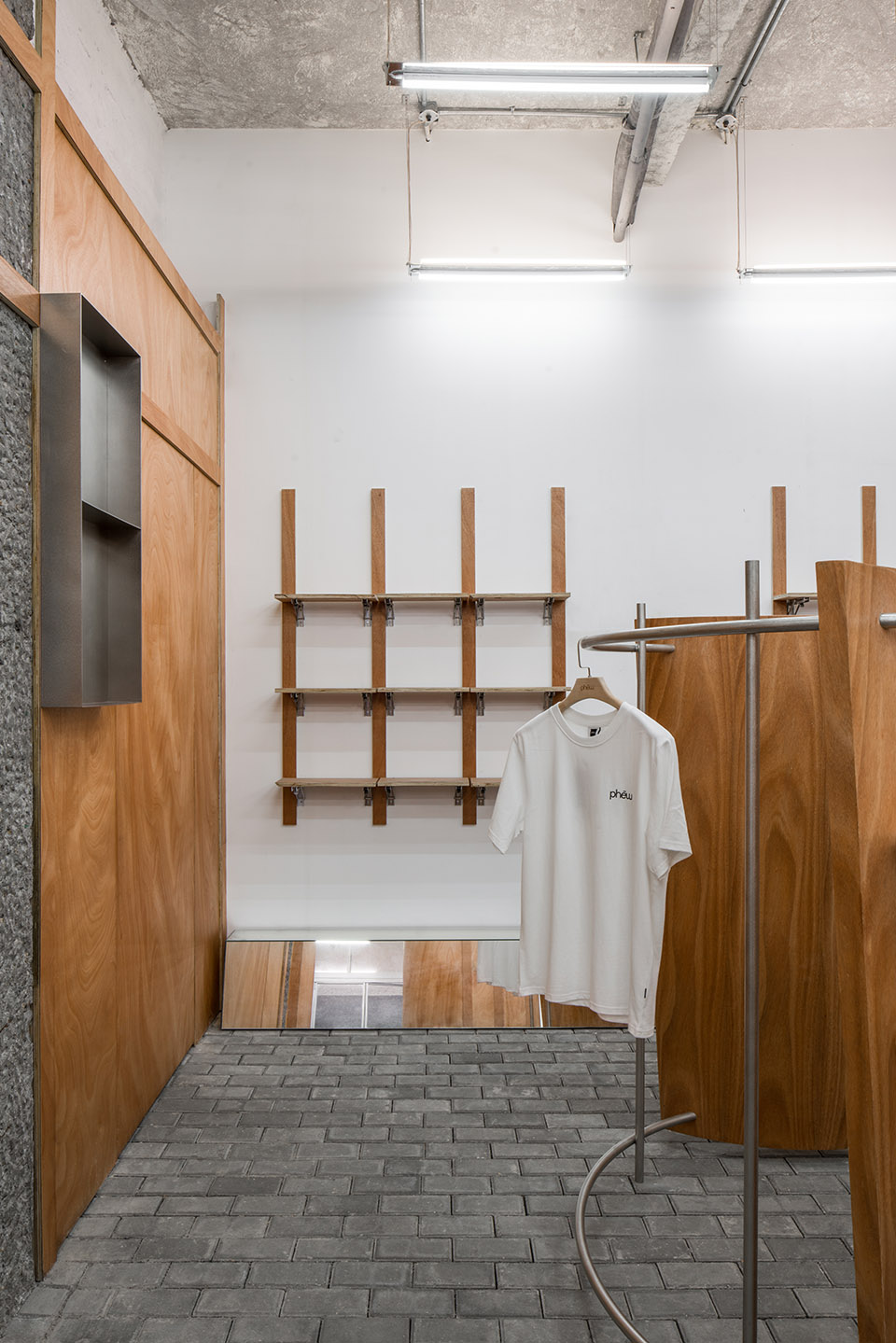 phew offline store by Say Architects - 谷德设计网