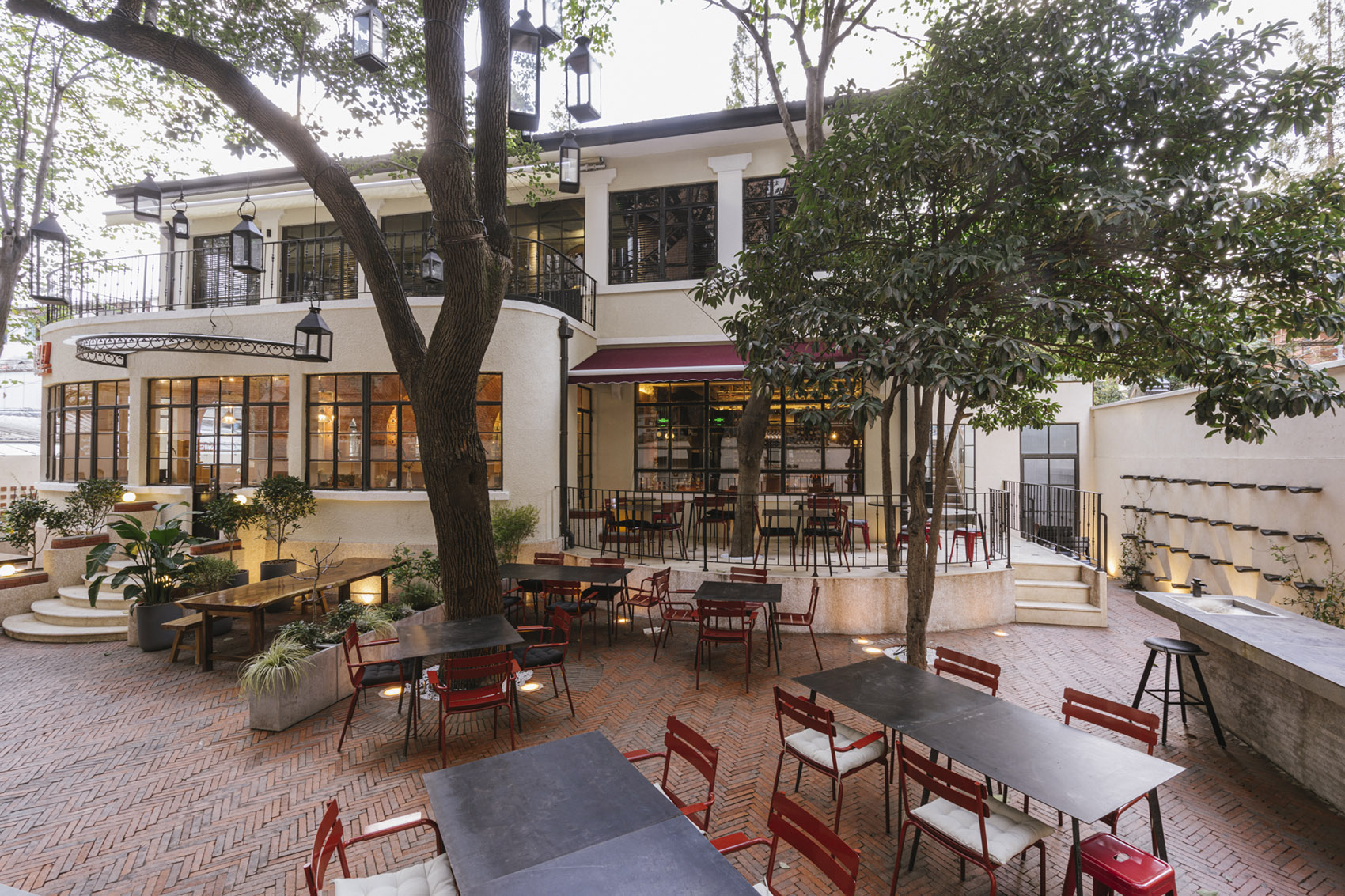 BLAZ – French cantine by Mirabeau Architecture - 谷德设计网