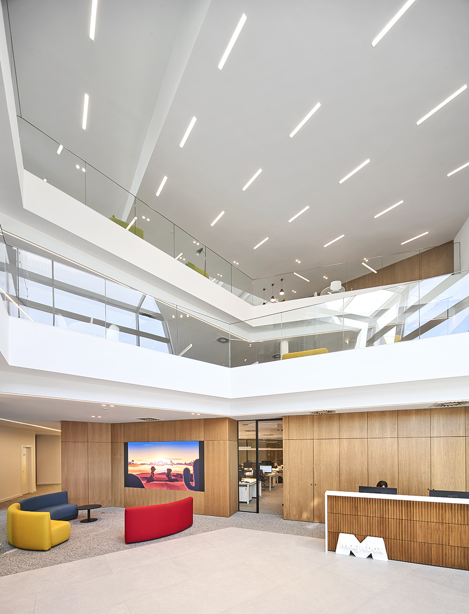 New Magic Box Headquarters by OMA Octavio Mestre Arquitectos + Elastiko ...