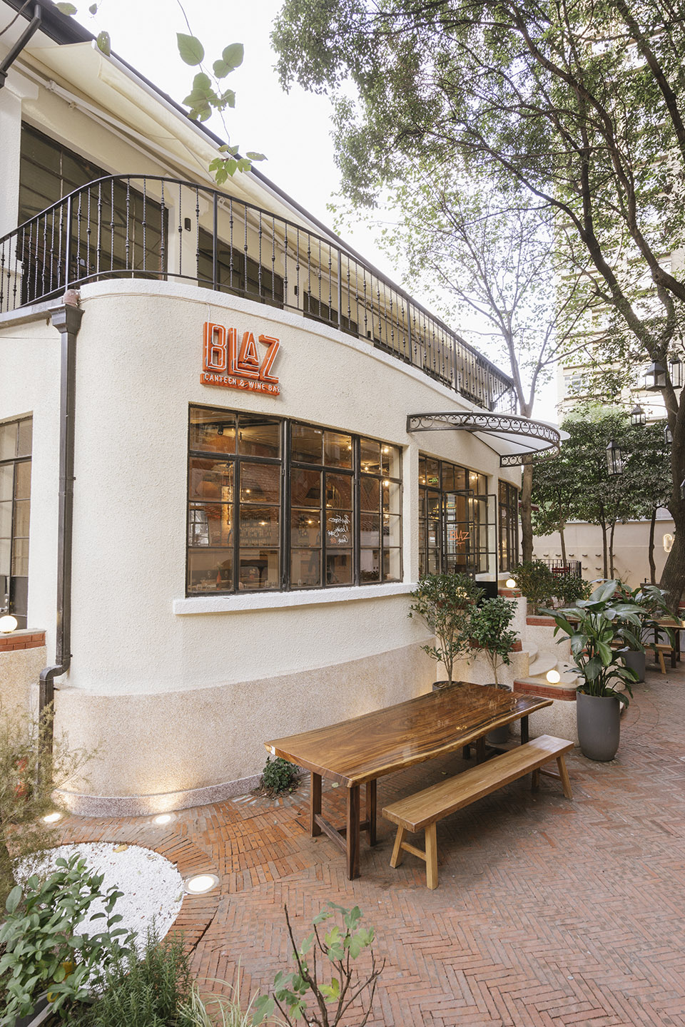 BLAZ – French cantine by Mirabeau Architecture - 谷德设计网