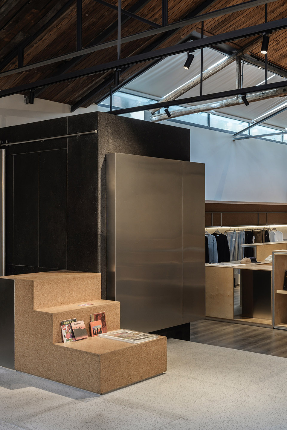 ALUMNI Chengdu Space Design by Fon STUDIO - 谷德设计网