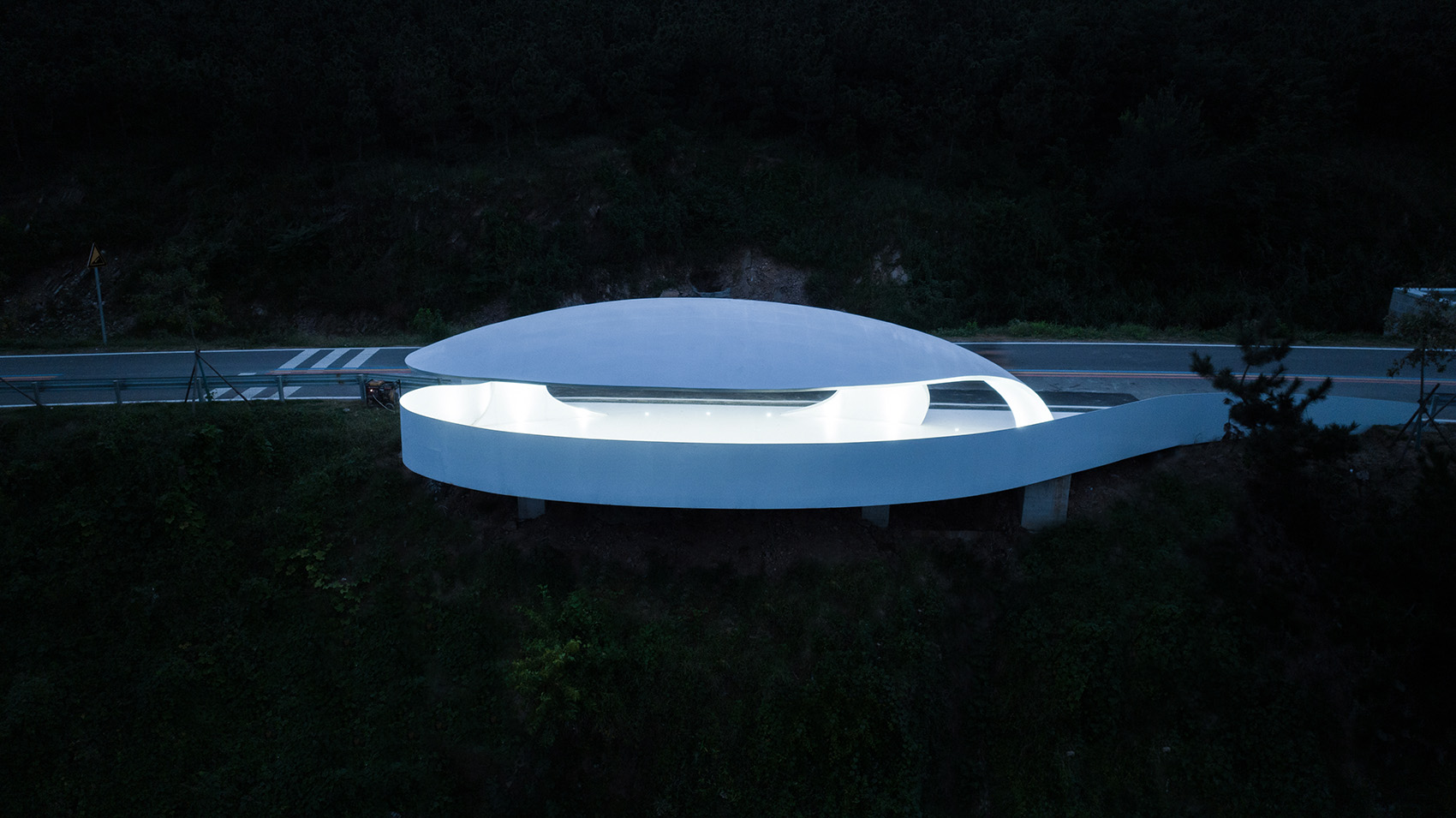 “One Leaf Tea Pavilion” in Rizhao Lanshan by Kong Xiangwei Studio - 谷德设计网