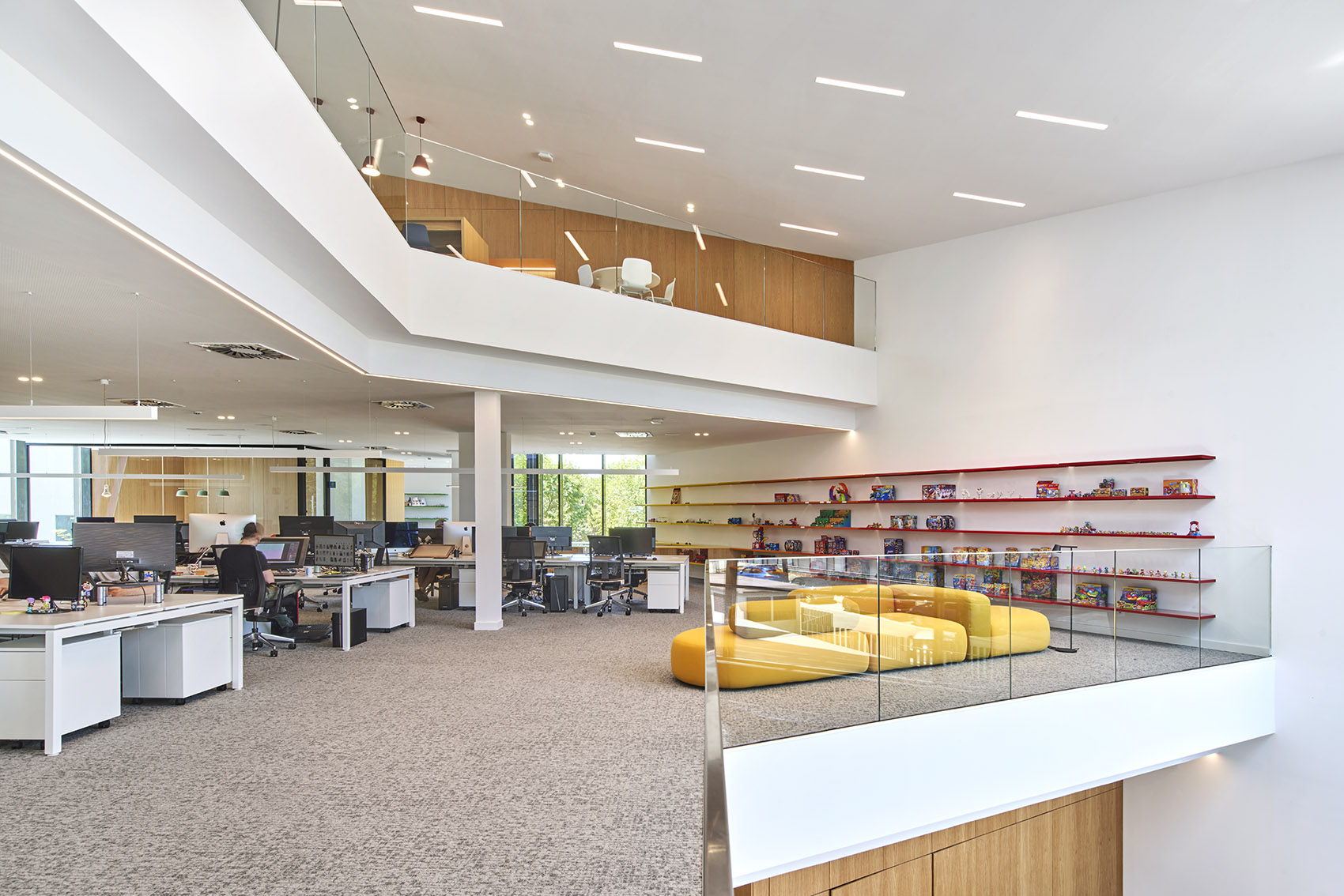 New Magic Box Headquarters by OMA Octavio Mestre Arquitectos + Elastiko ...