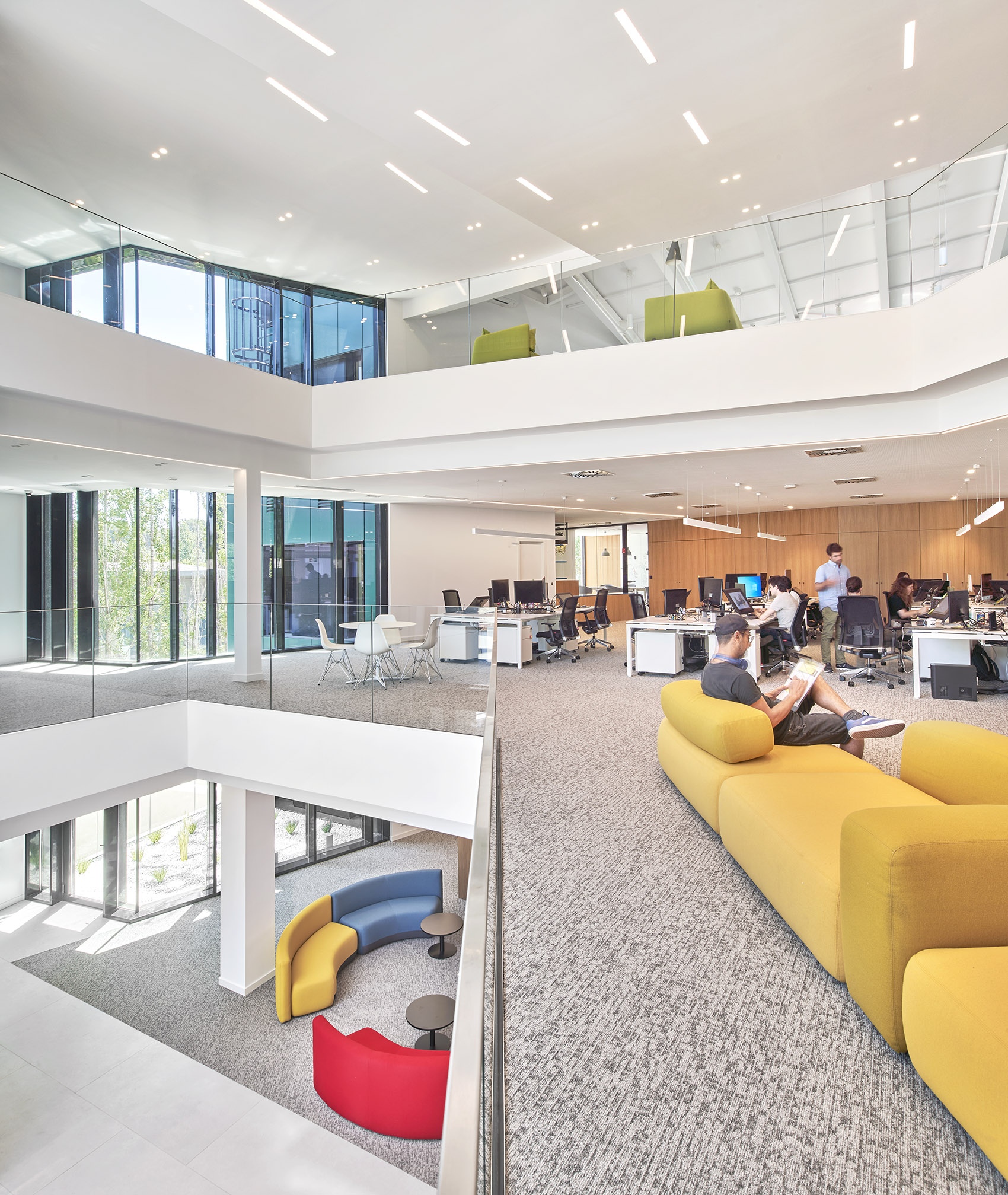 New Magic Box Headquarters by OMA Octavio Mestre Arquitectos + Elastiko ... New Magic Box Headquarters by OMA Octavio Mestre Arquitectos + Elastiko ...