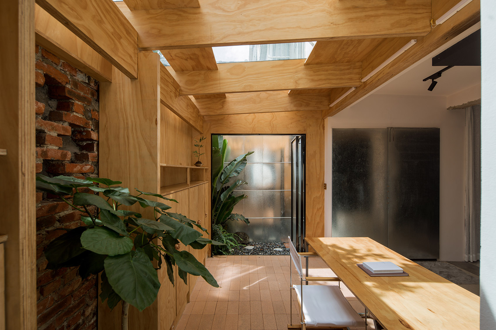 Studio renovation by Edge Lab Architecture Studio - 谷德设计网