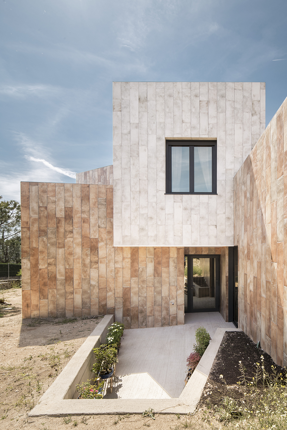 LLO HOUSE by OOIIO Architecture - 谷德设计网