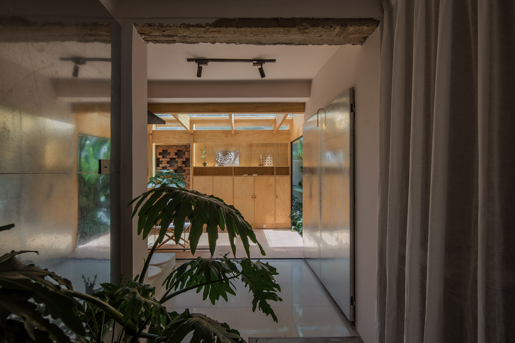 Studio renovation by Edge Lab Architecture Studio - 谷德设计网