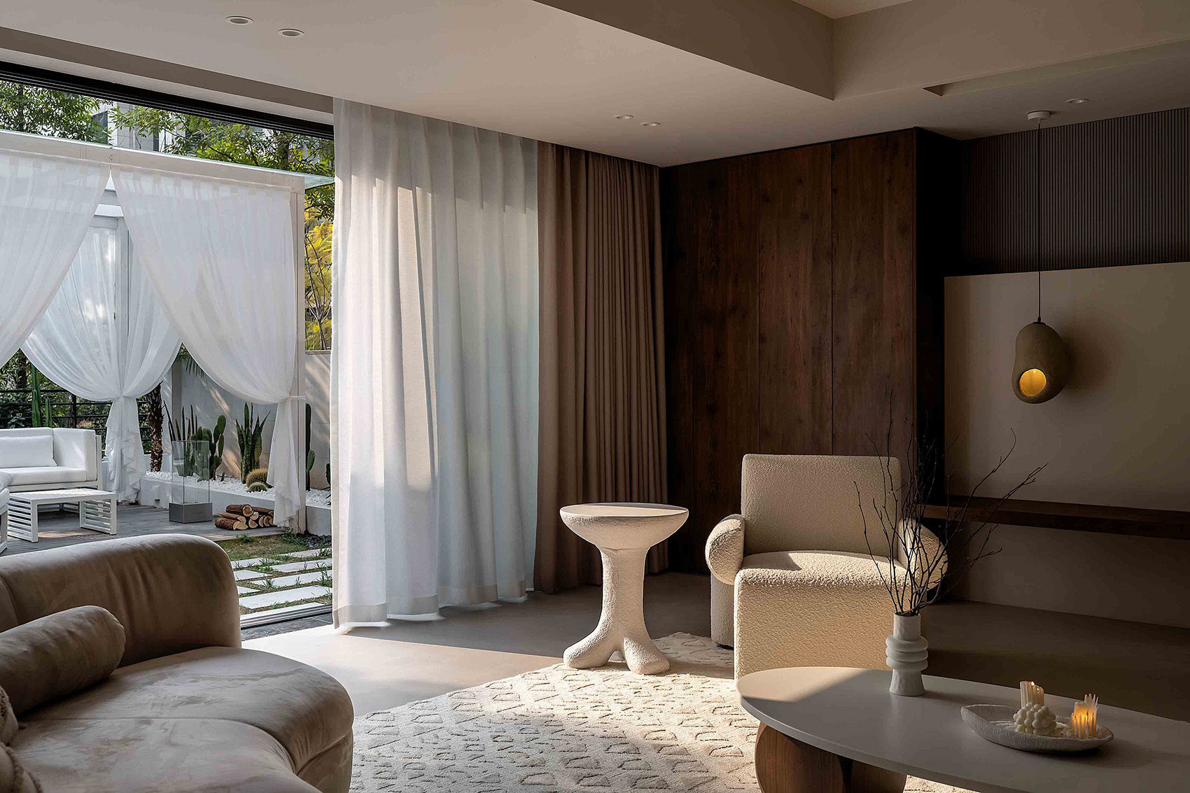 Chu Ju, China by CQZHUOXINZHUANGSHI - 谷德设计网