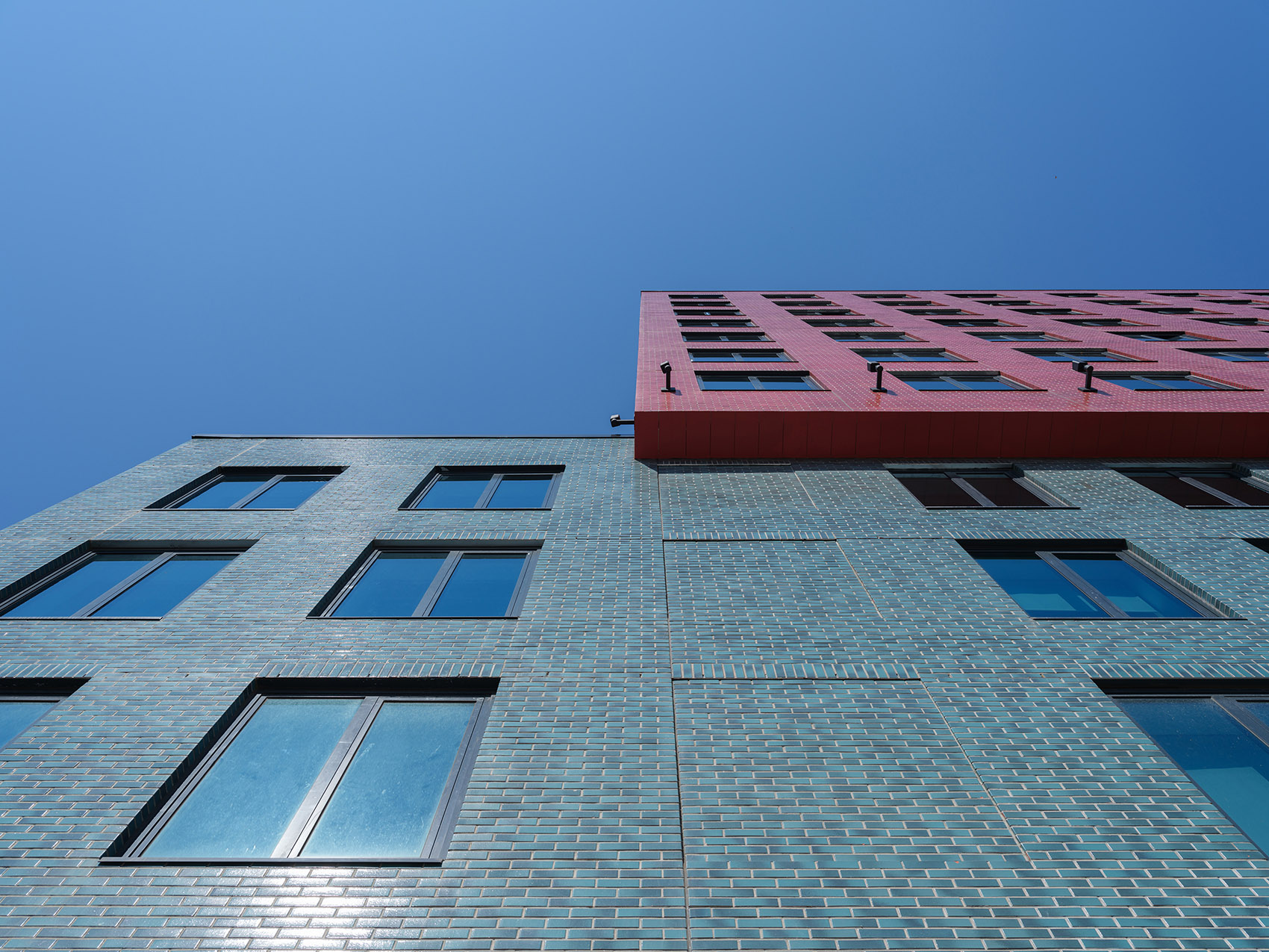 MVRDV-designed Radio Hotel and Tower opens - 谷德设计网