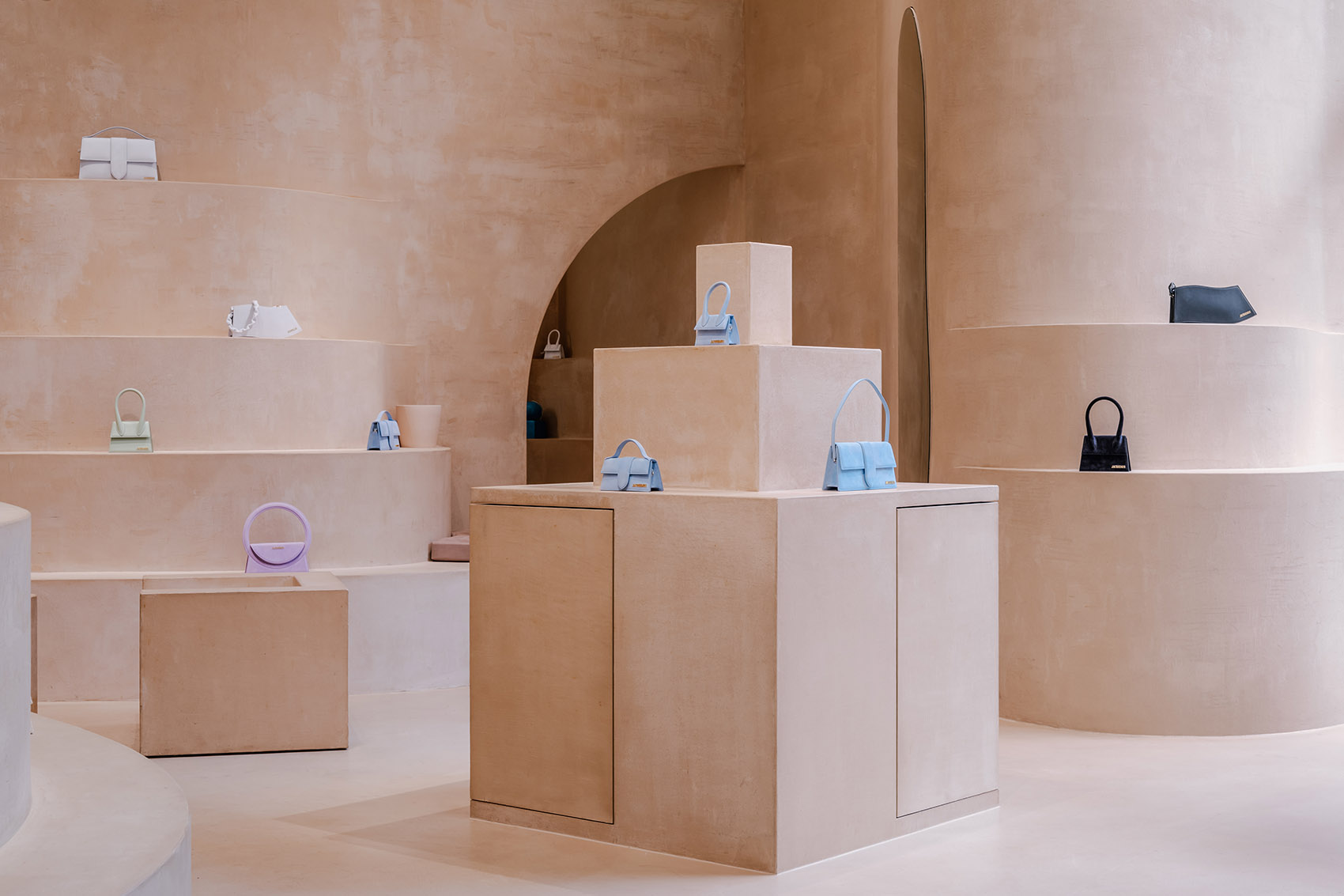 AMO Designs Three Shop-in-shops for JACQUEMUS in Paris and London - 谷德设计网