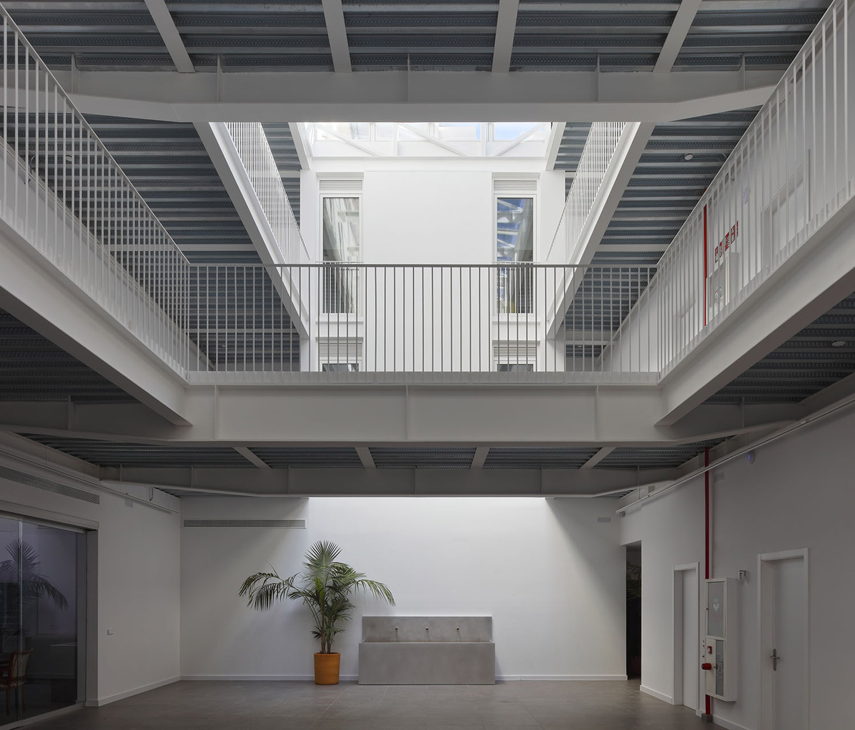 Student Residence in the Arenal neighborhood, Seville by Garcia ...