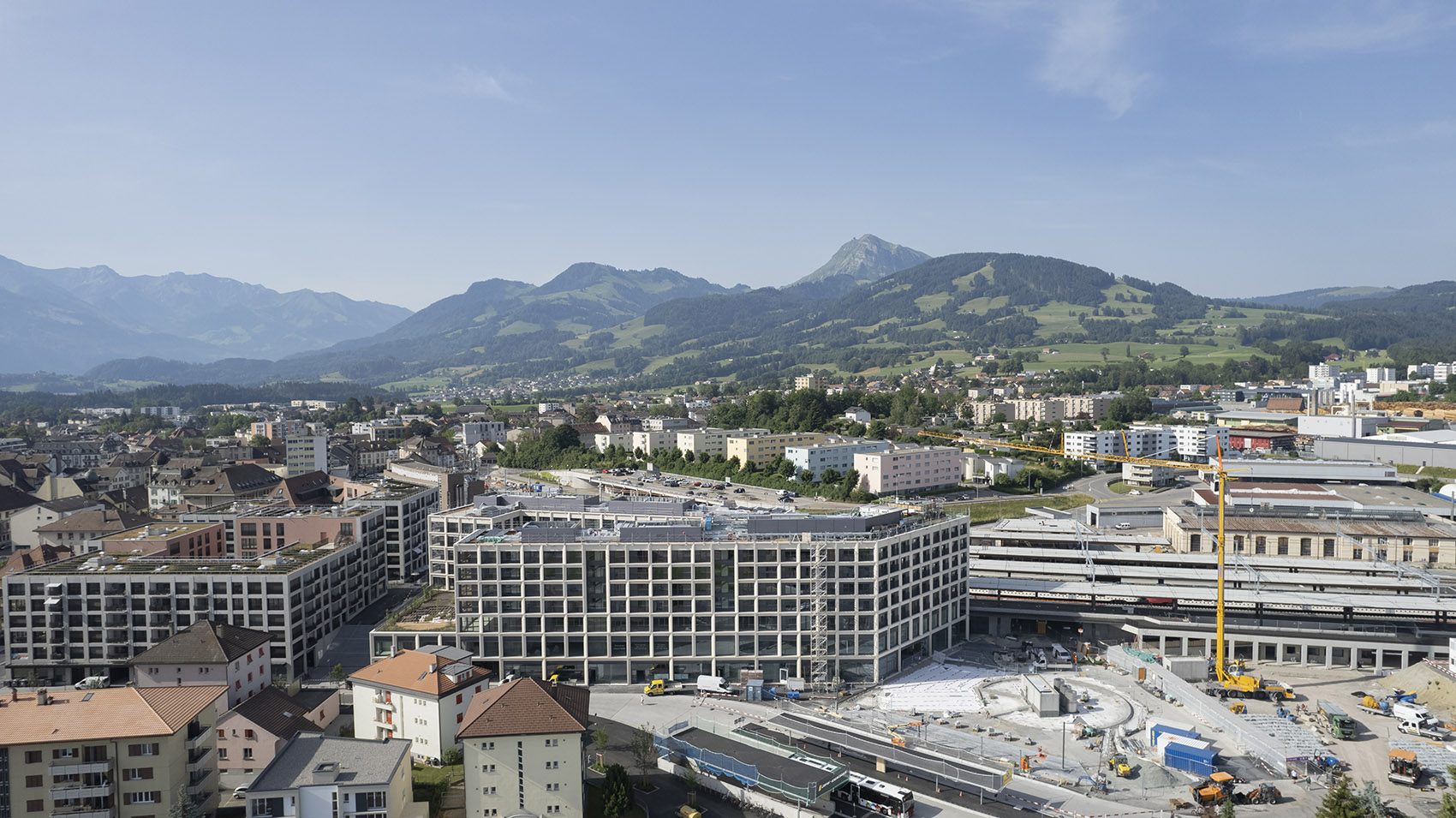 Velâdzo Bulle, Switzerland by IttenBrechbühl - 谷德设计网