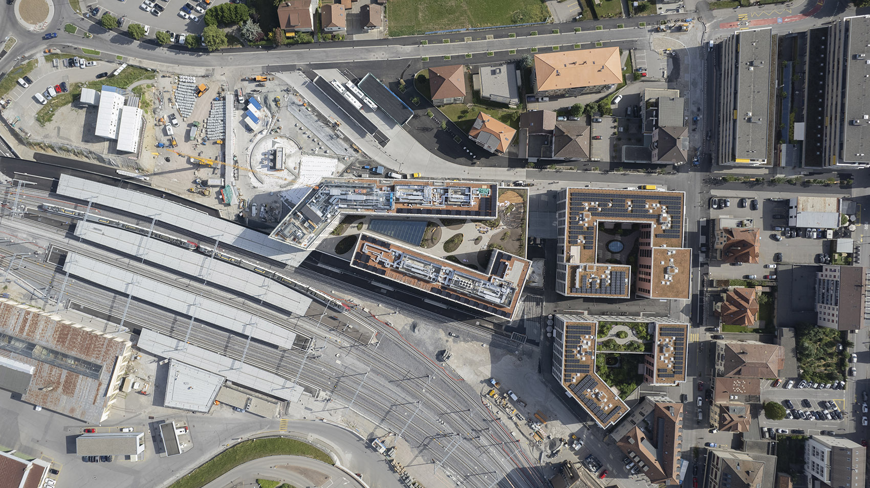 Velâdzo Bulle, Switzerland by IttenBrechbühl - 谷德设计网