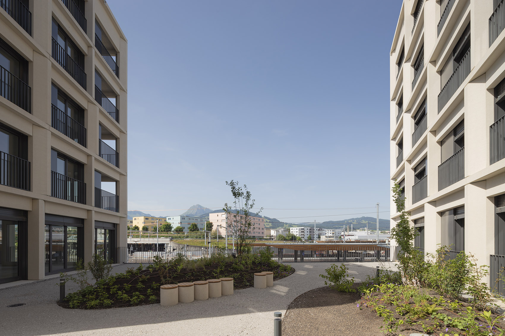 Velâdzo Bulle, Switzerland by IttenBrechbühl - 谷德设计网