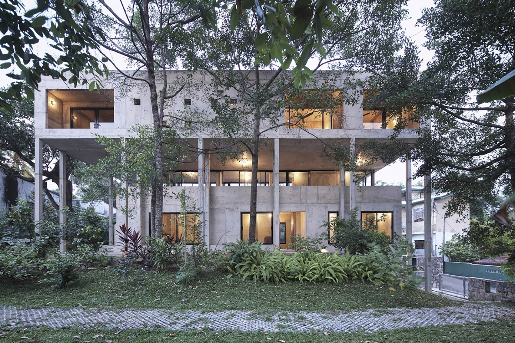 Big Trees Small Plants by ReAD Studio - 谷德设计网