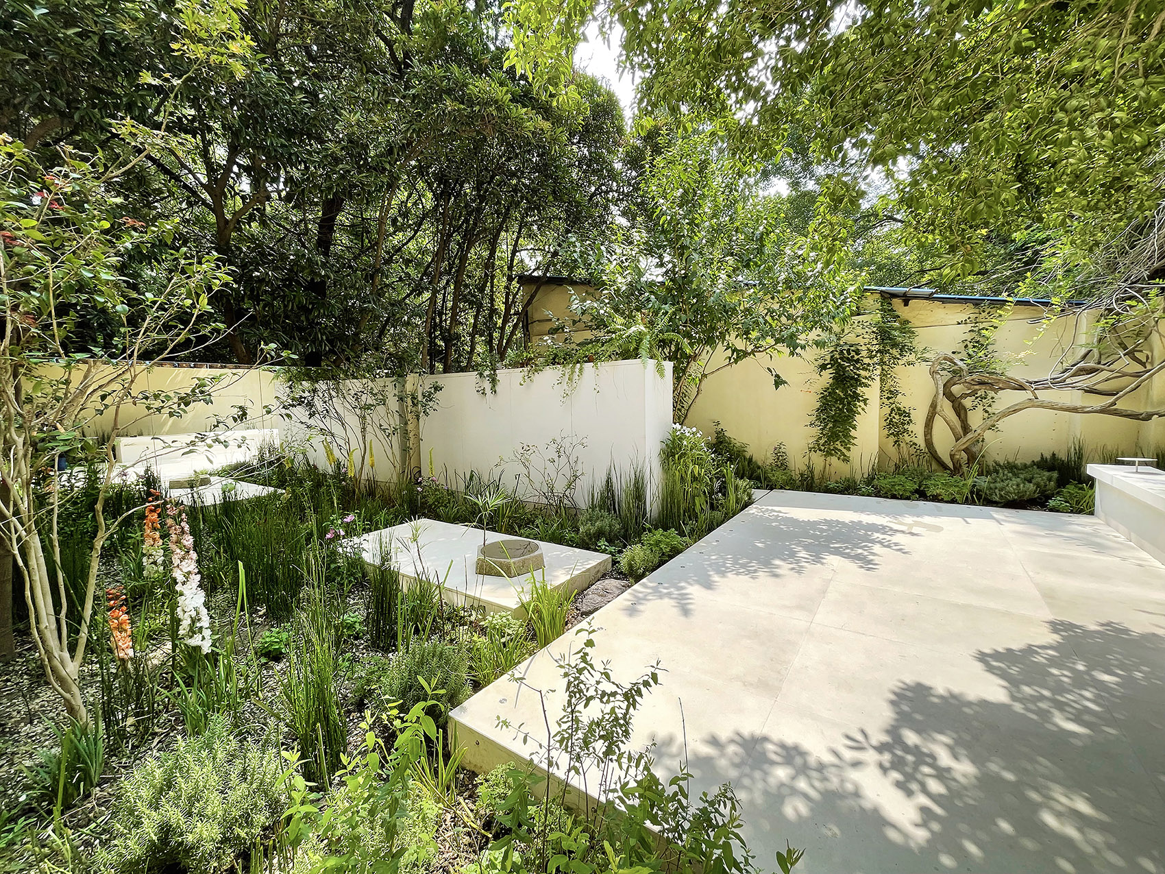 To summer Infinity garden, Shanghai by YIYU Design - 谷德设计网