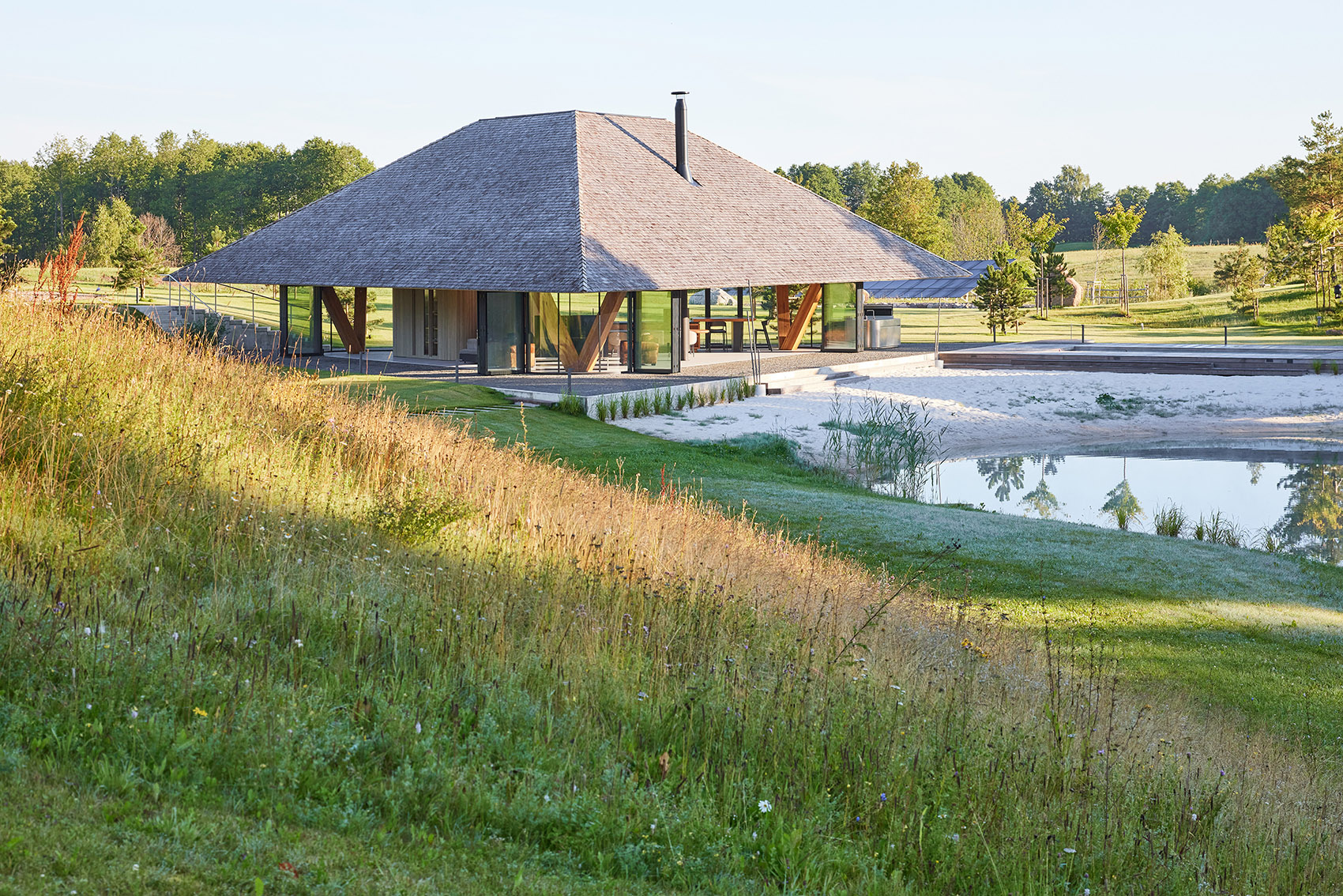 Poolhouse by HEIMA architects - 谷德设计网