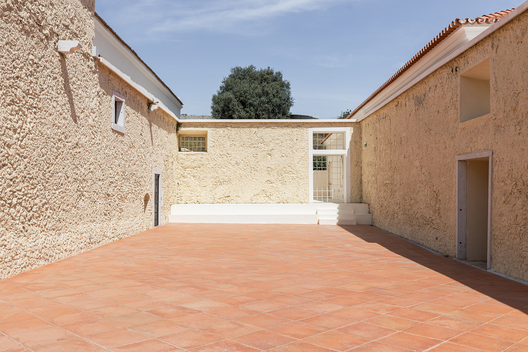 Renovation of the Event Center of Convento do Beato by RISCO - 谷德设计网
