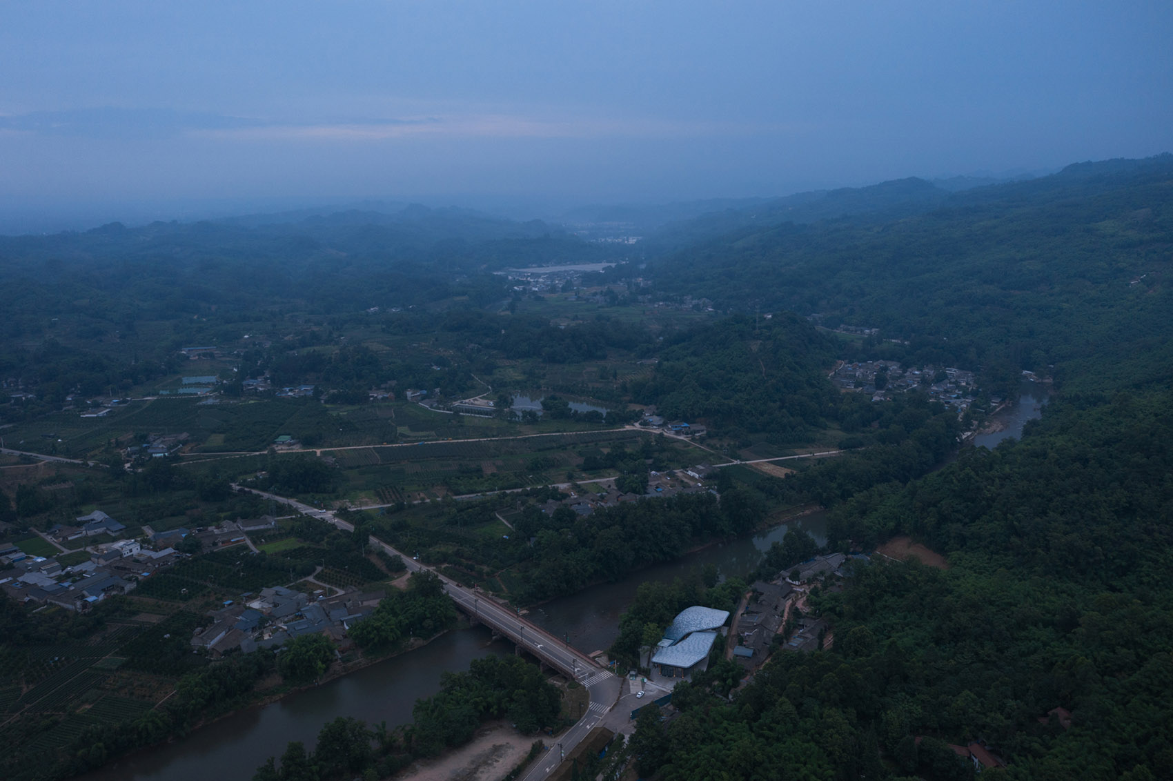 Qionglai Bamboo Pavilion by UNO Architects + Lin Rong Studio, SWJTU - 谷德设计网
