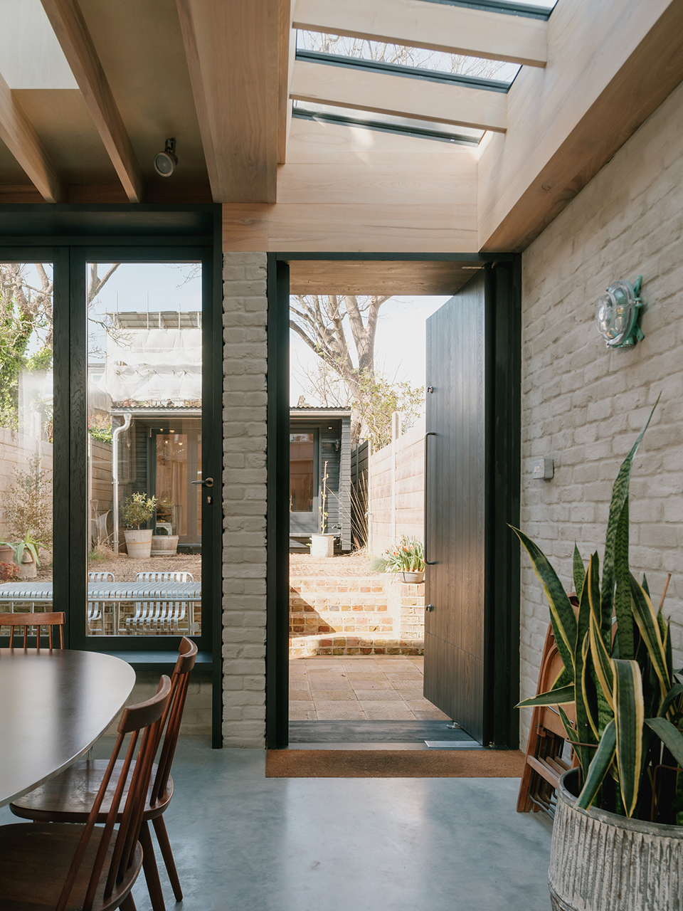 Magpie House by DGN Studio - 谷德设计网