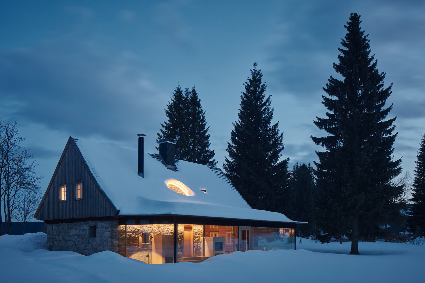 The Glass Cabin by Mjölk architekti - 谷德设计网