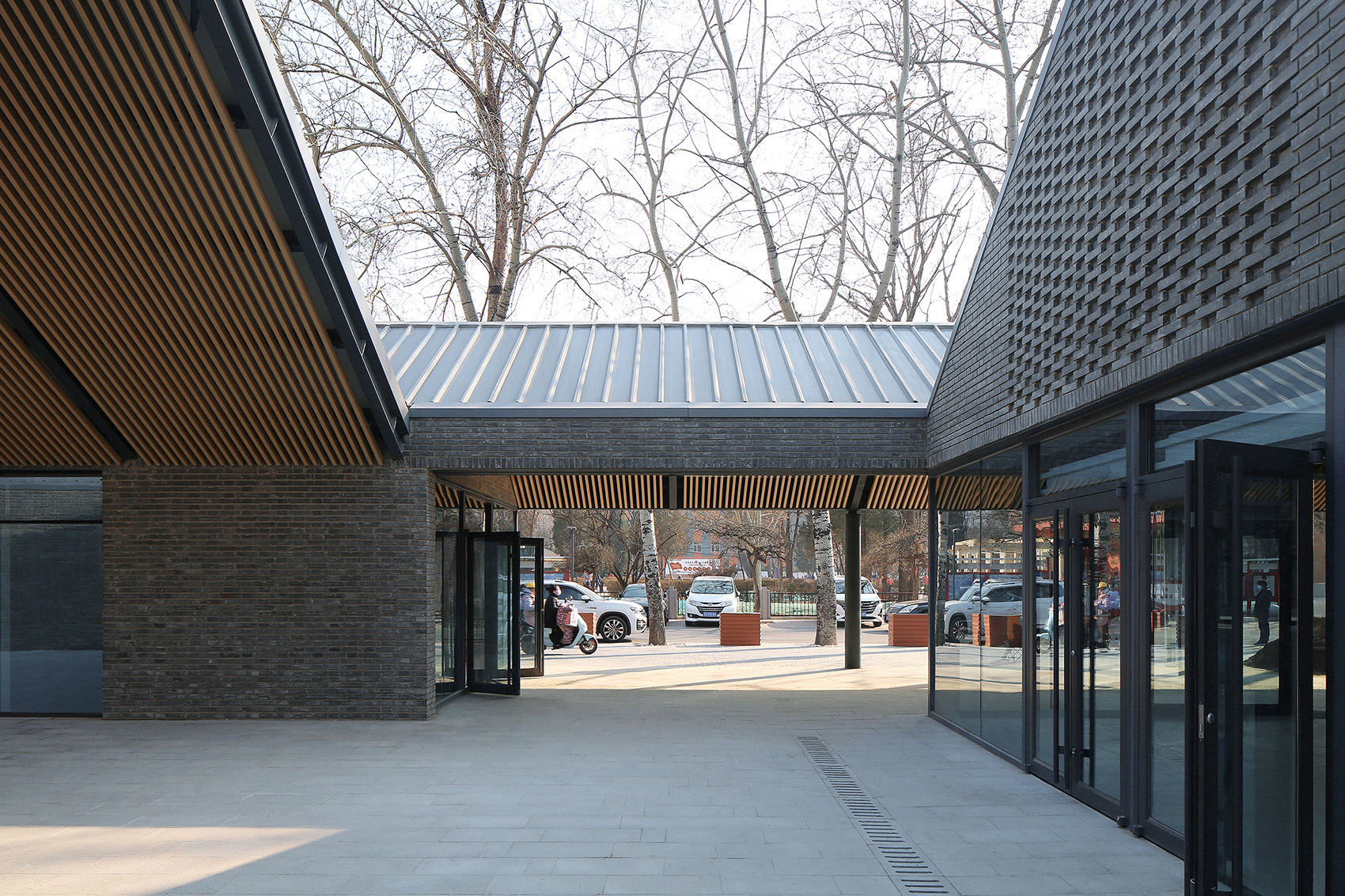 XingHuaDongLi Neighboring Courtyard Market, China by BIAD - 谷德设计网