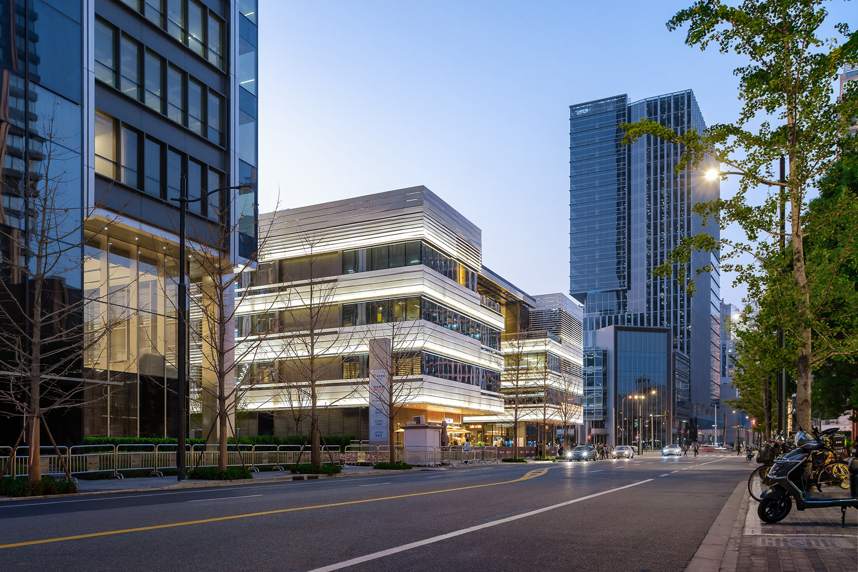 Shanghai Suhe MixC World by Kokaistudios - 谷德设计网