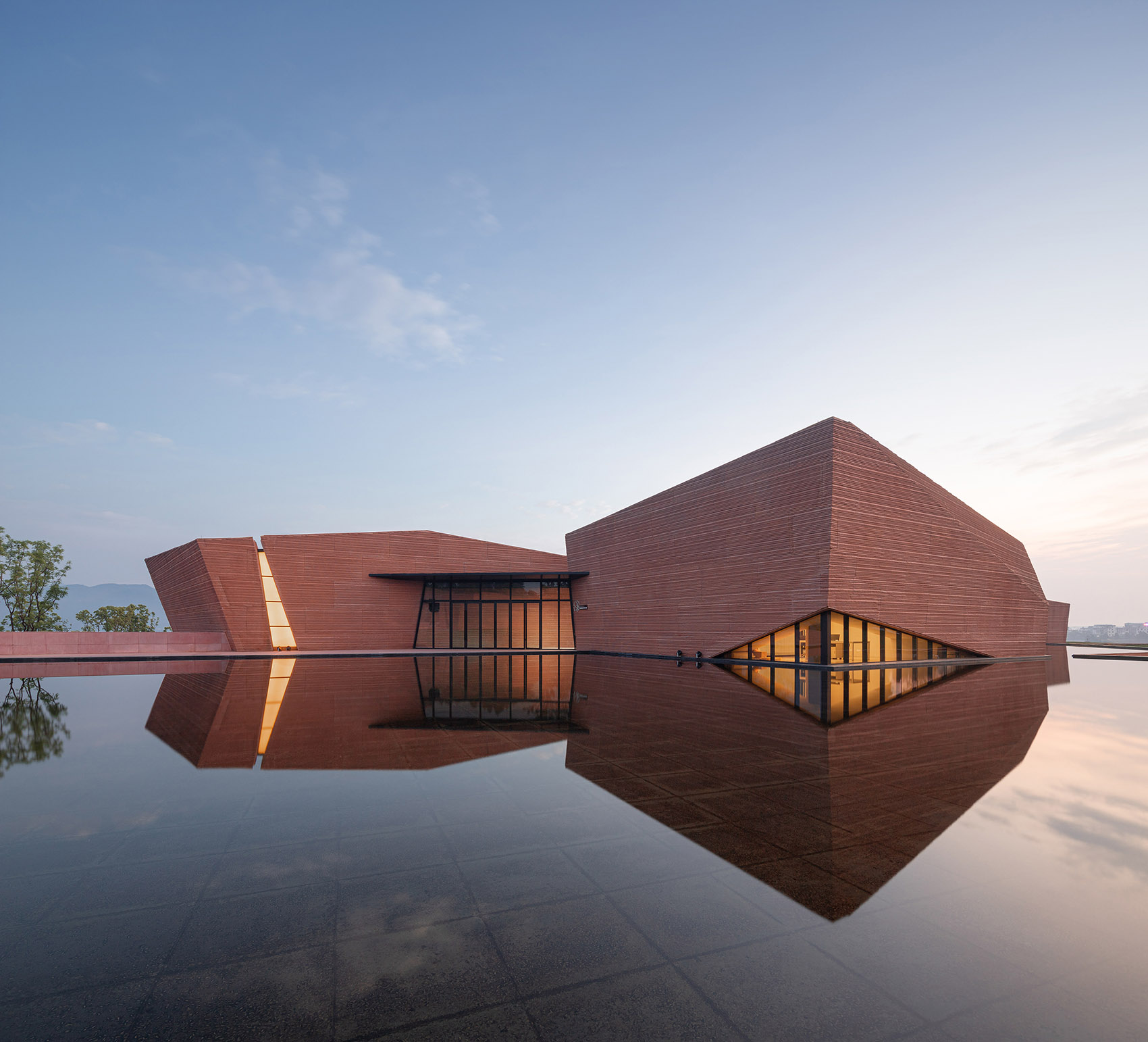 Yunnan Dongfengyun Art Center by Fanhao Meng – line+ & gad - 谷德设计网