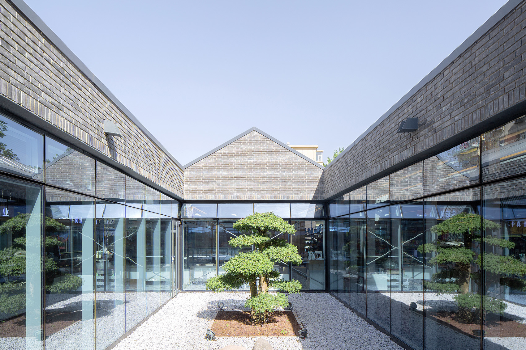 XingHuaDongLi Neighboring Courtyard Market, China by BIAD - 谷德设计网