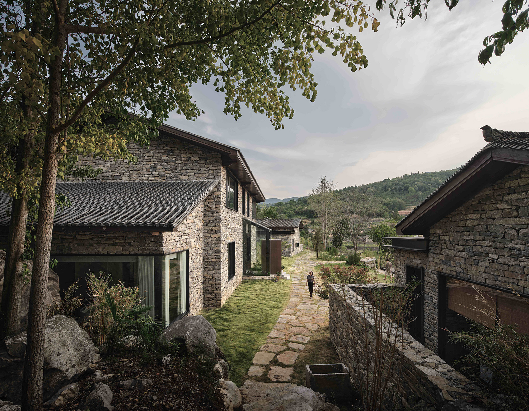Nanchawan stone House in Yichang B&B Phase II. by The Design Institute of Landscape and ...