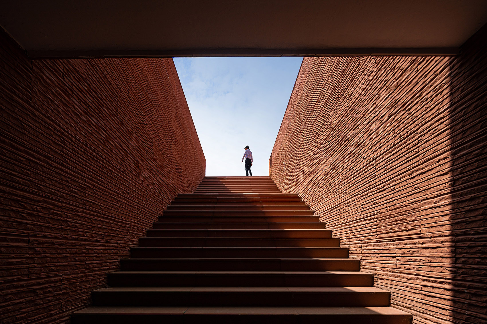 Yunnan Dongfengyun Art Center by Fanhao Meng – line+ & gad - 谷德设计网