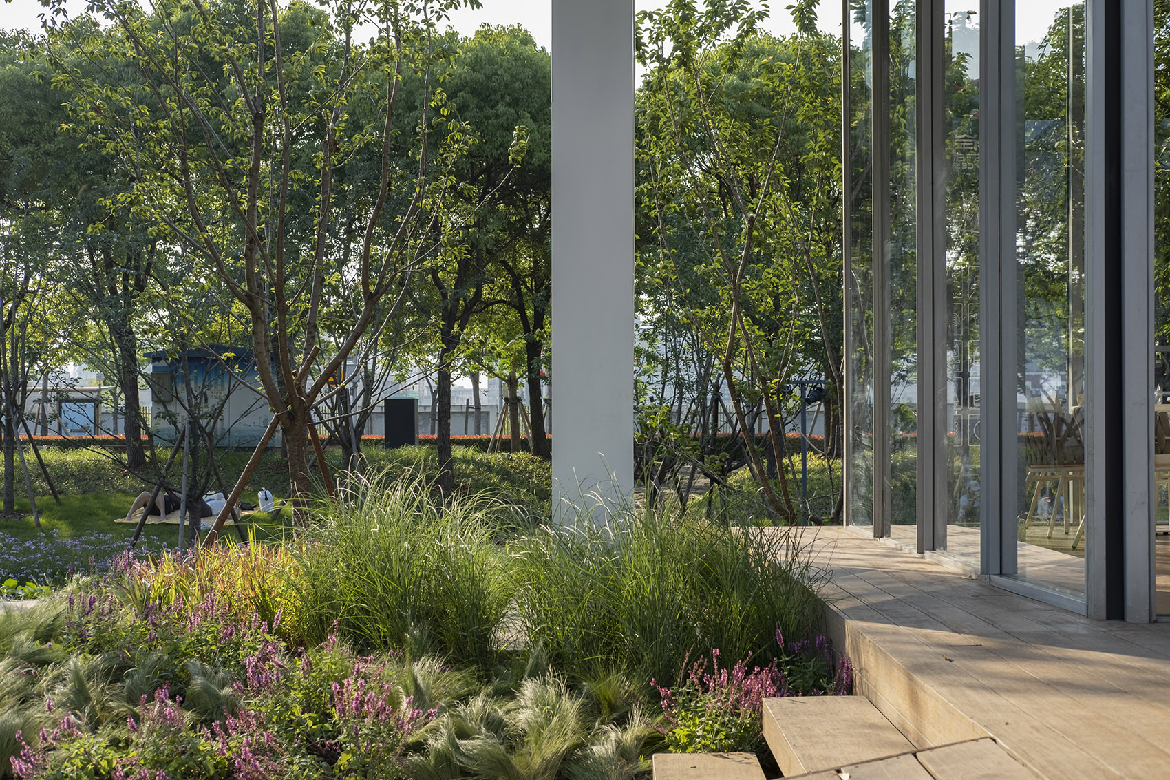 WEST BUND WATERFRONT PUBLIC REALM, Shanghai, China by Hassell - 谷德设计网