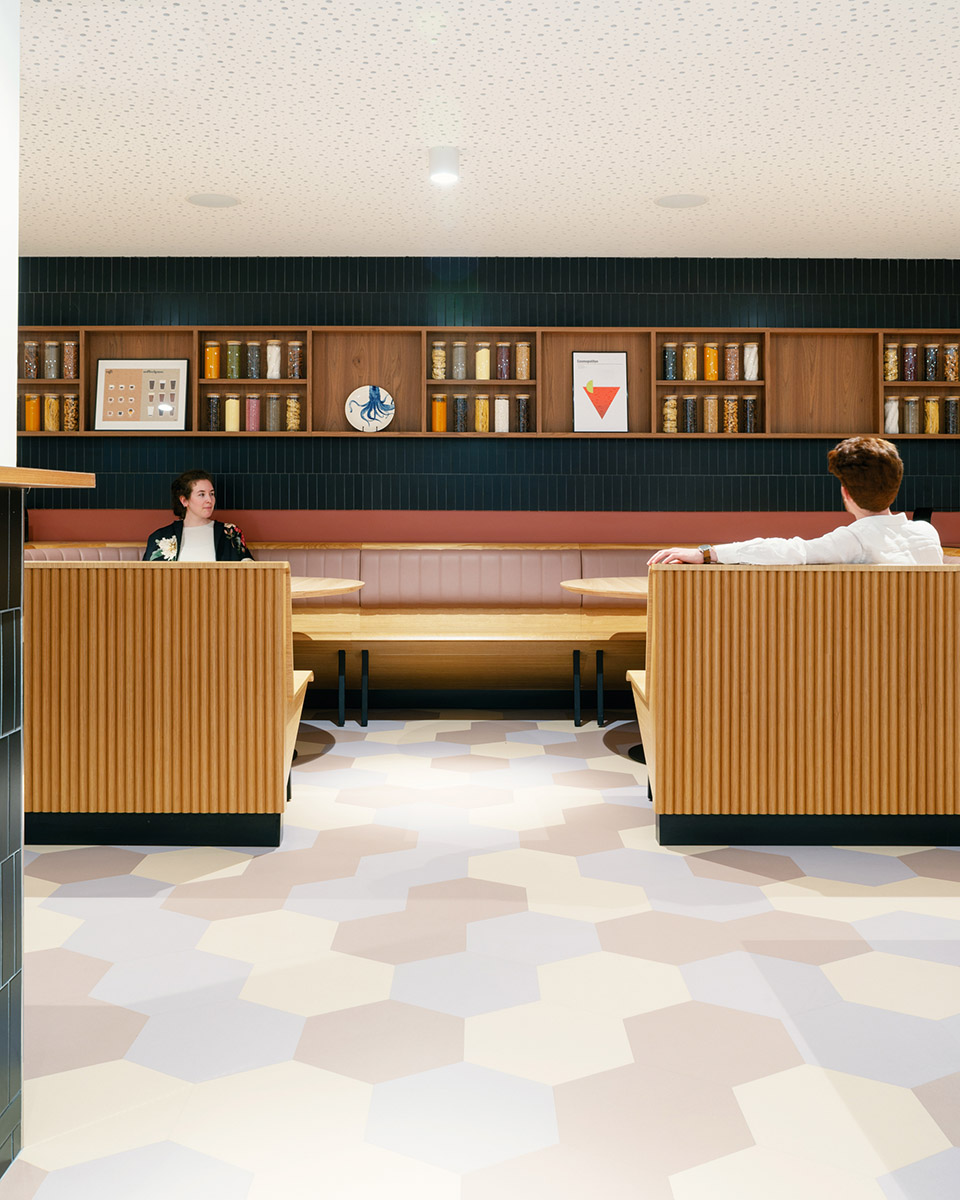 August Debouzy by studio razavi architecture - 谷德设计网