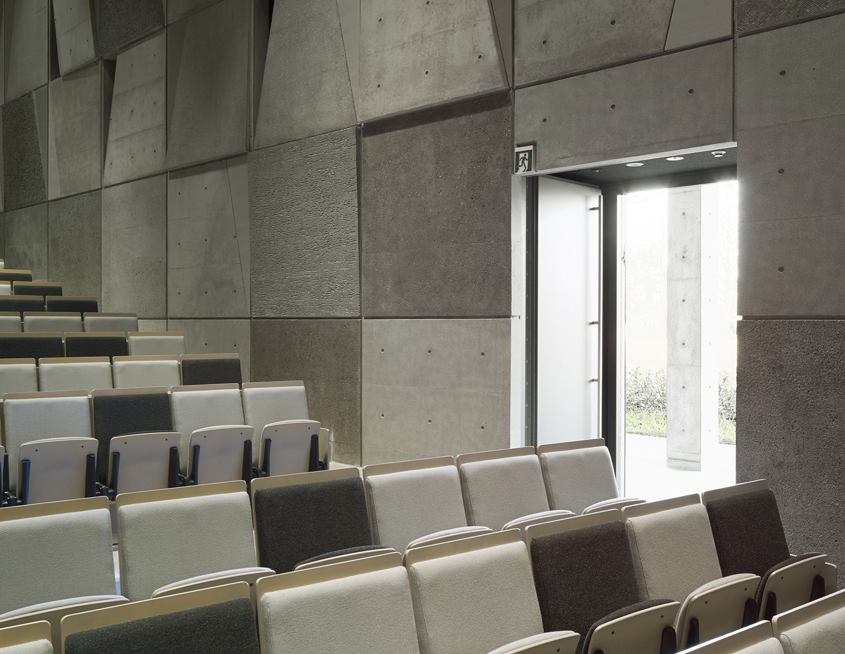 Waseda University Senior High School Auditorium by Nikken Sekkei Ltd ...